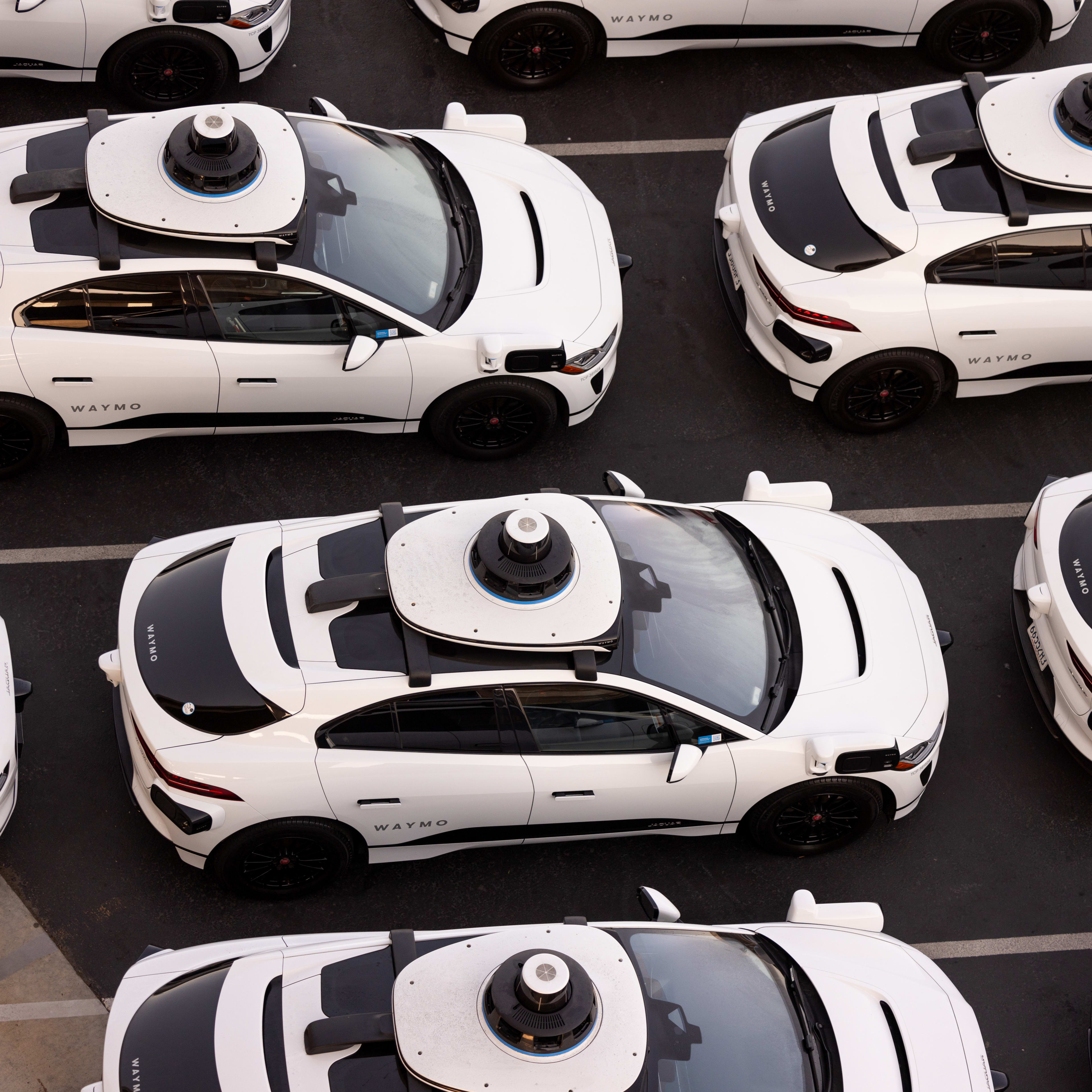 MINI Drops Affordable 2025 Cooper Lease Deals for September - Autoblog