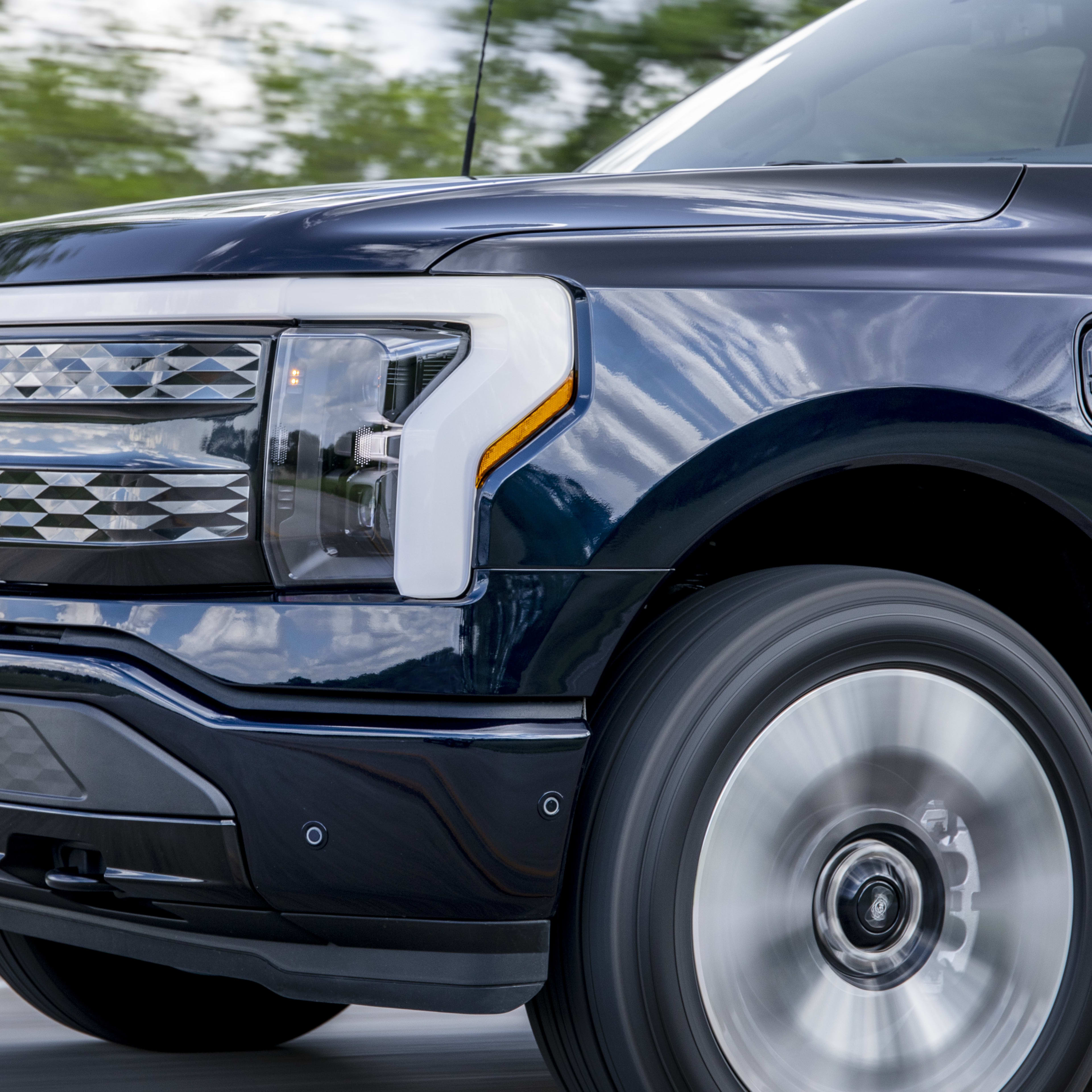 Jeep and Dodge Offer Huge EV Rebates After Tax Credit Ends - Autoblog