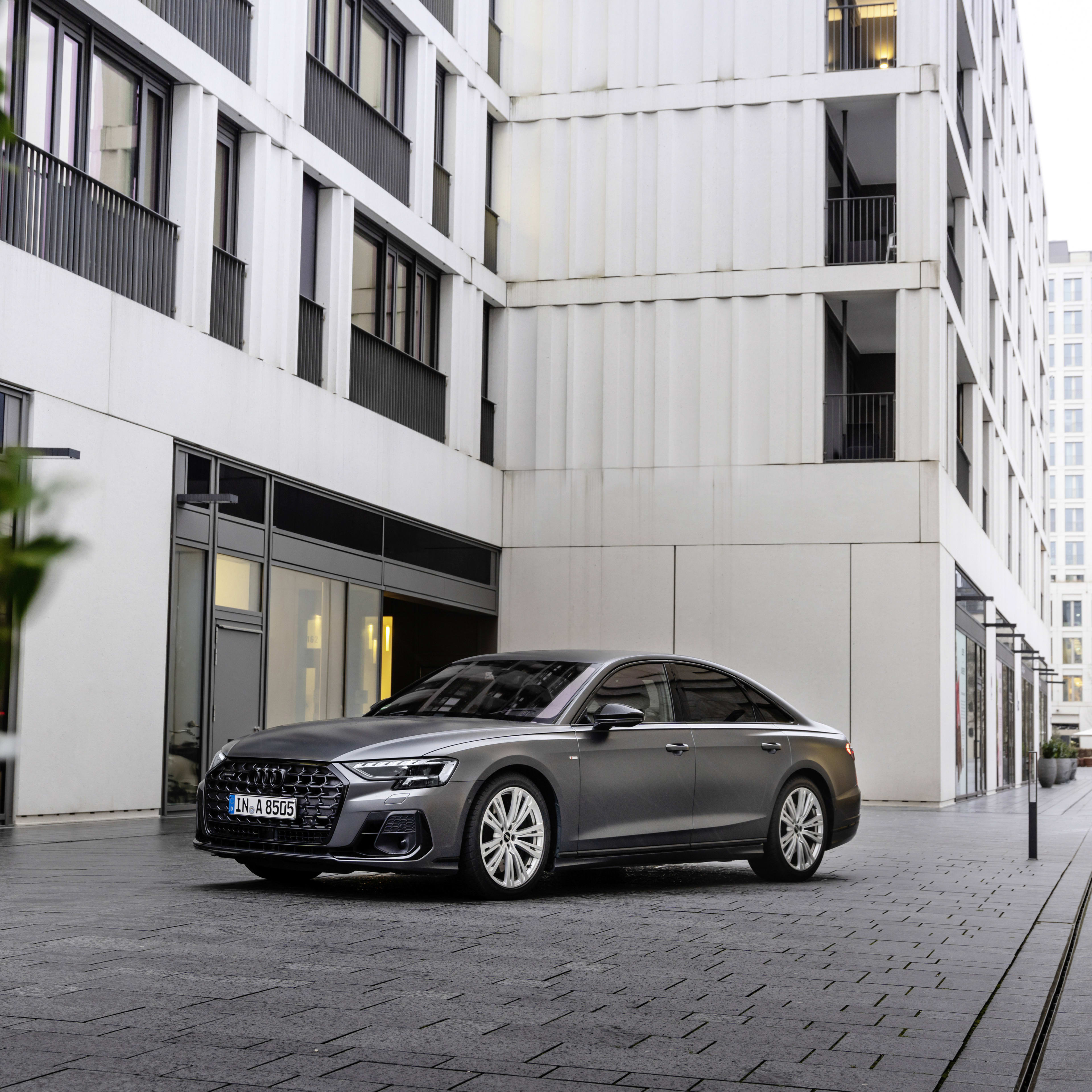 I Test Drove the 2025 Ford Raptor R: Here’s the Real Verdict - Autoblog