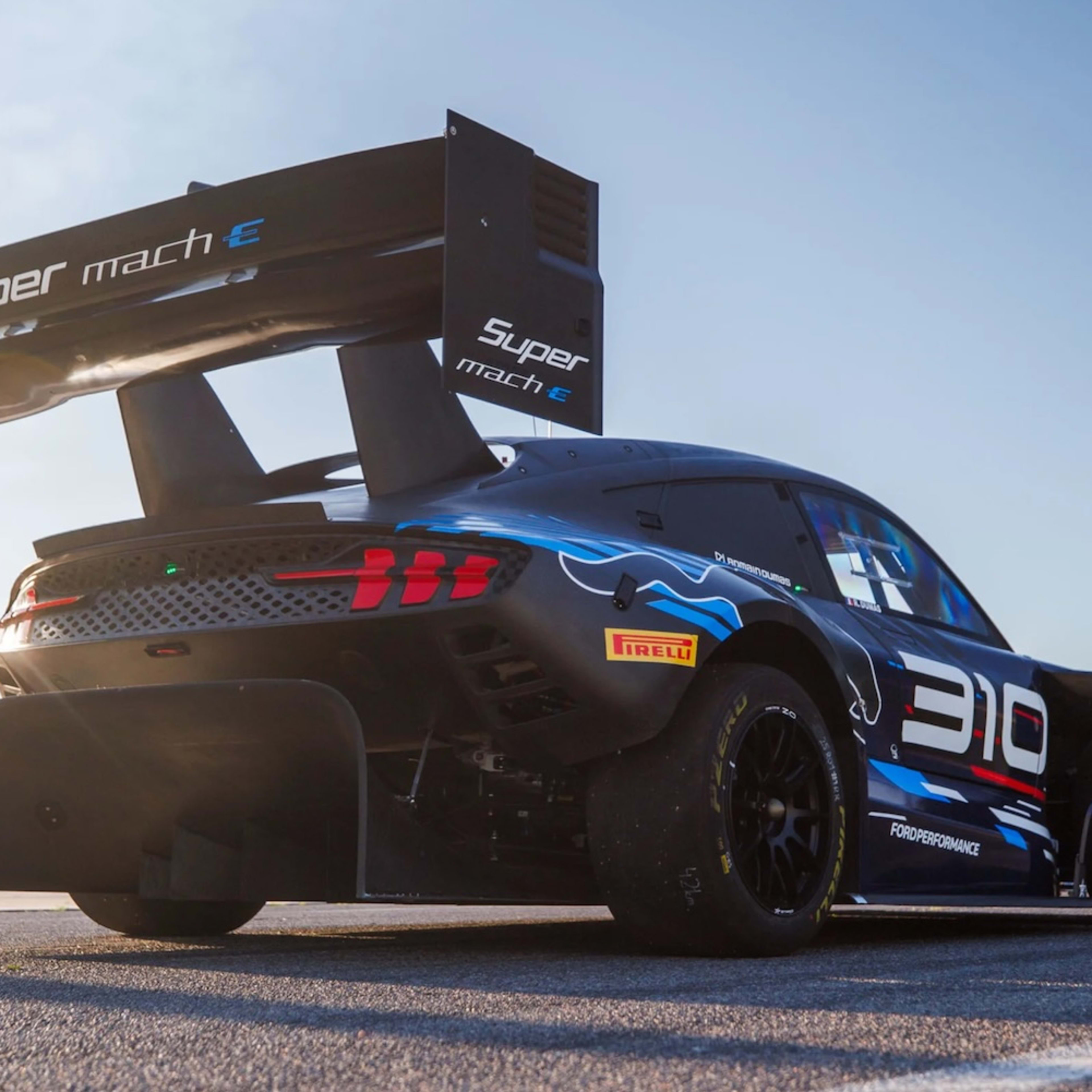 Experts Review the 2025 Subaru Forester: 3 Reasons to Love it, 2 ...