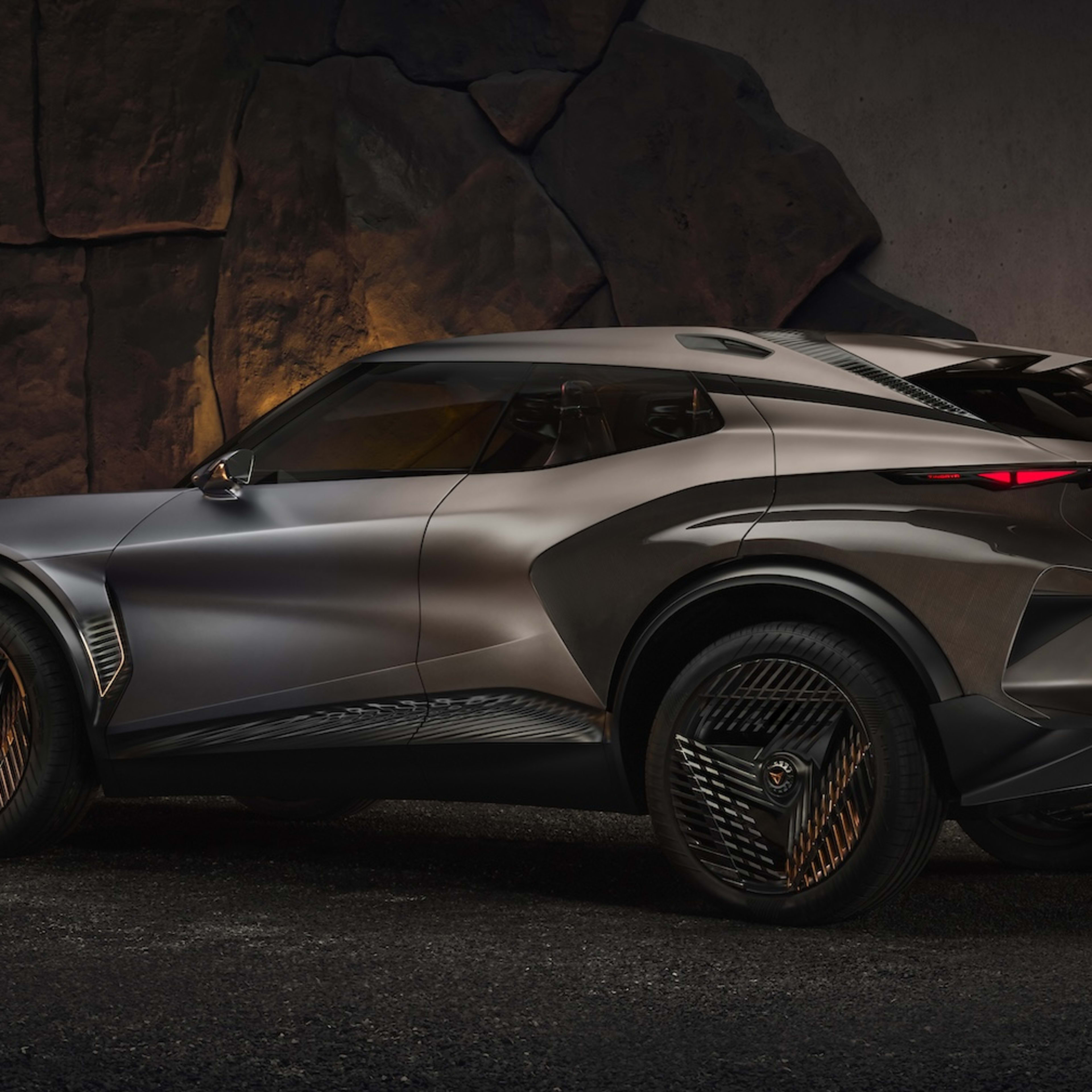 Shocking Number of States Still Don’t Have a Hands-Free Driving Law ...