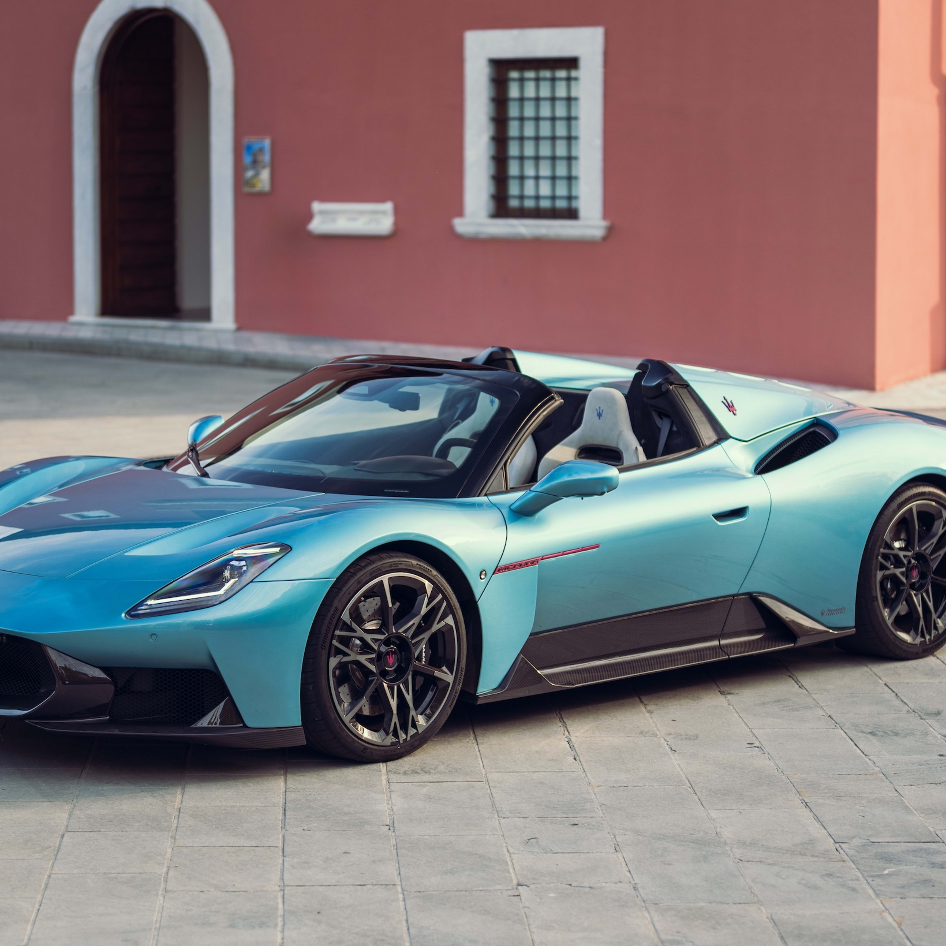 2026 Chevy Corvette ZR1X: 1,250-HP Hybrid Hypercar Unleashed - Autoblog