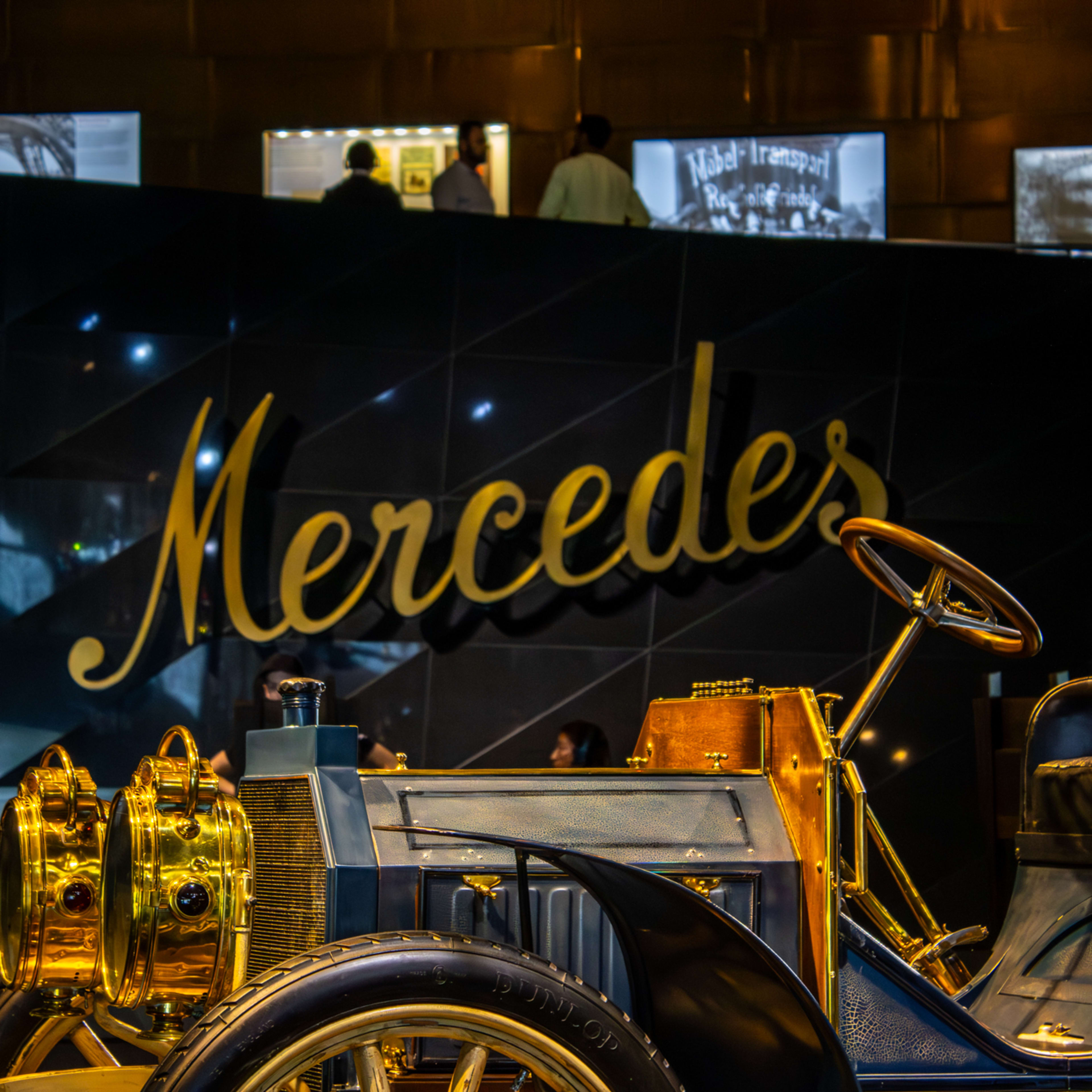 2026 Chevy Corvette ZR1X: 1,250-HP Hybrid Hypercar Unleashed - Autoblog