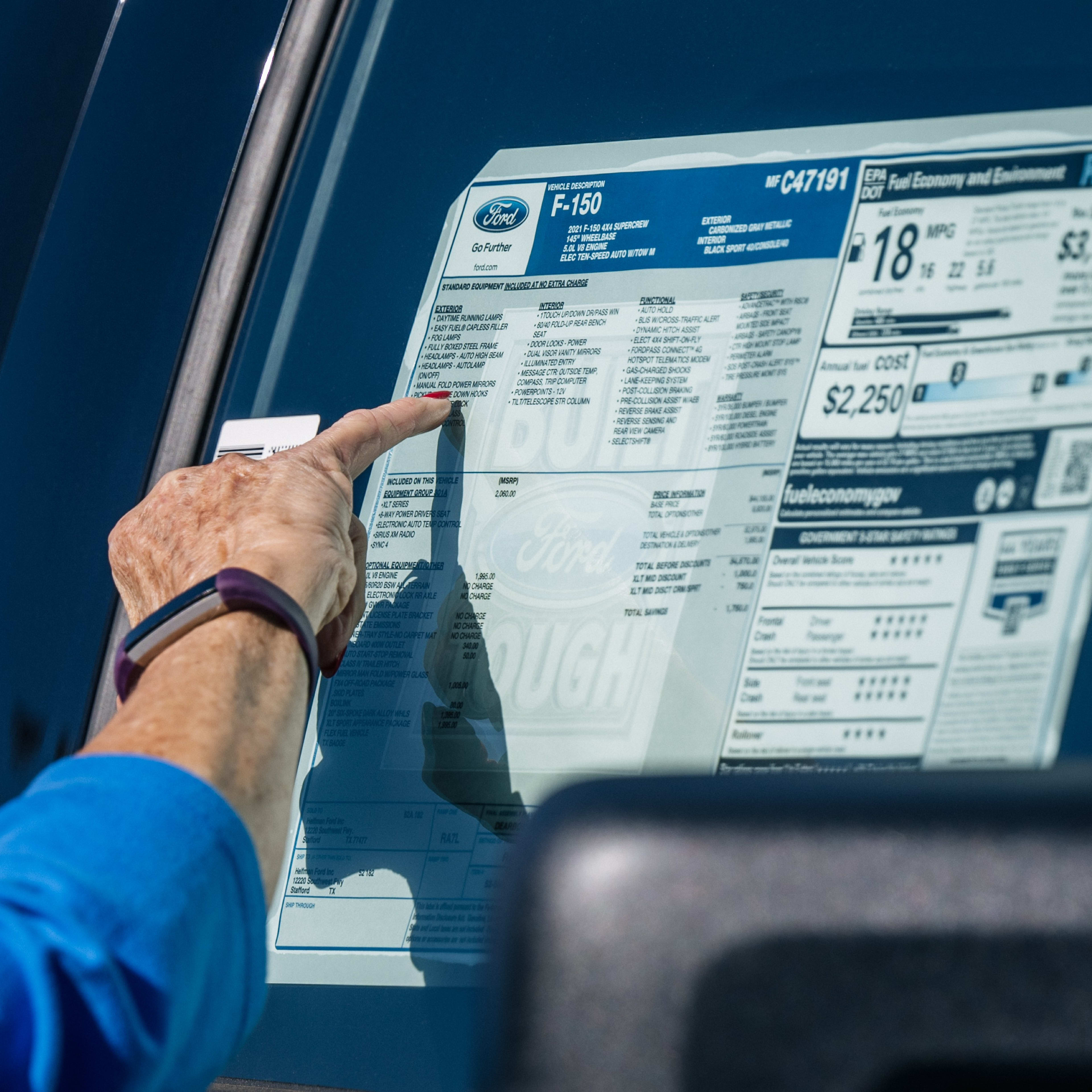 Watch as submerged Tesla Model X at Florida boat ramp burns underwater ...