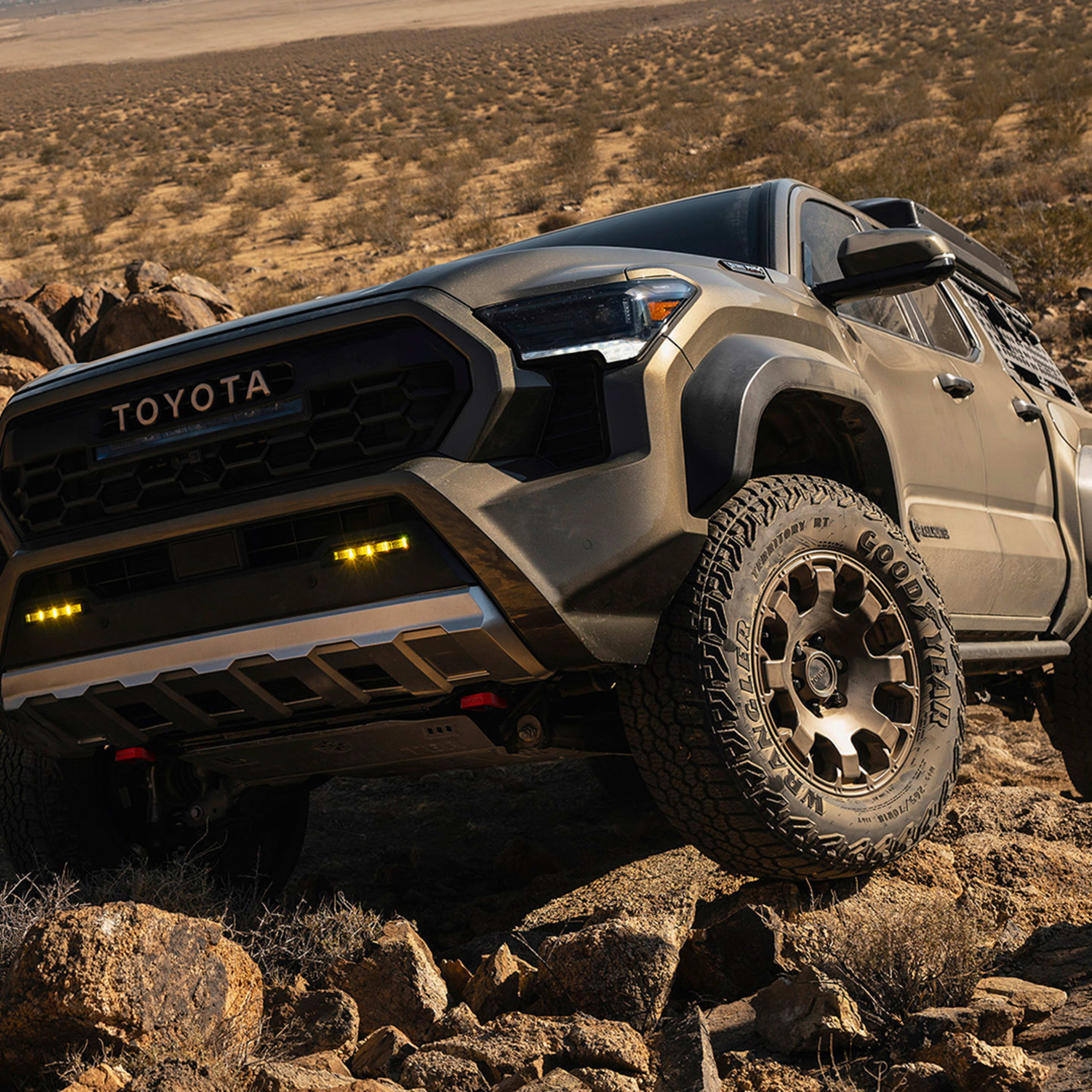 Ford's 900-HP Raptor R Is a Warning Shot to Ram's SRT Trucks - Autoblog