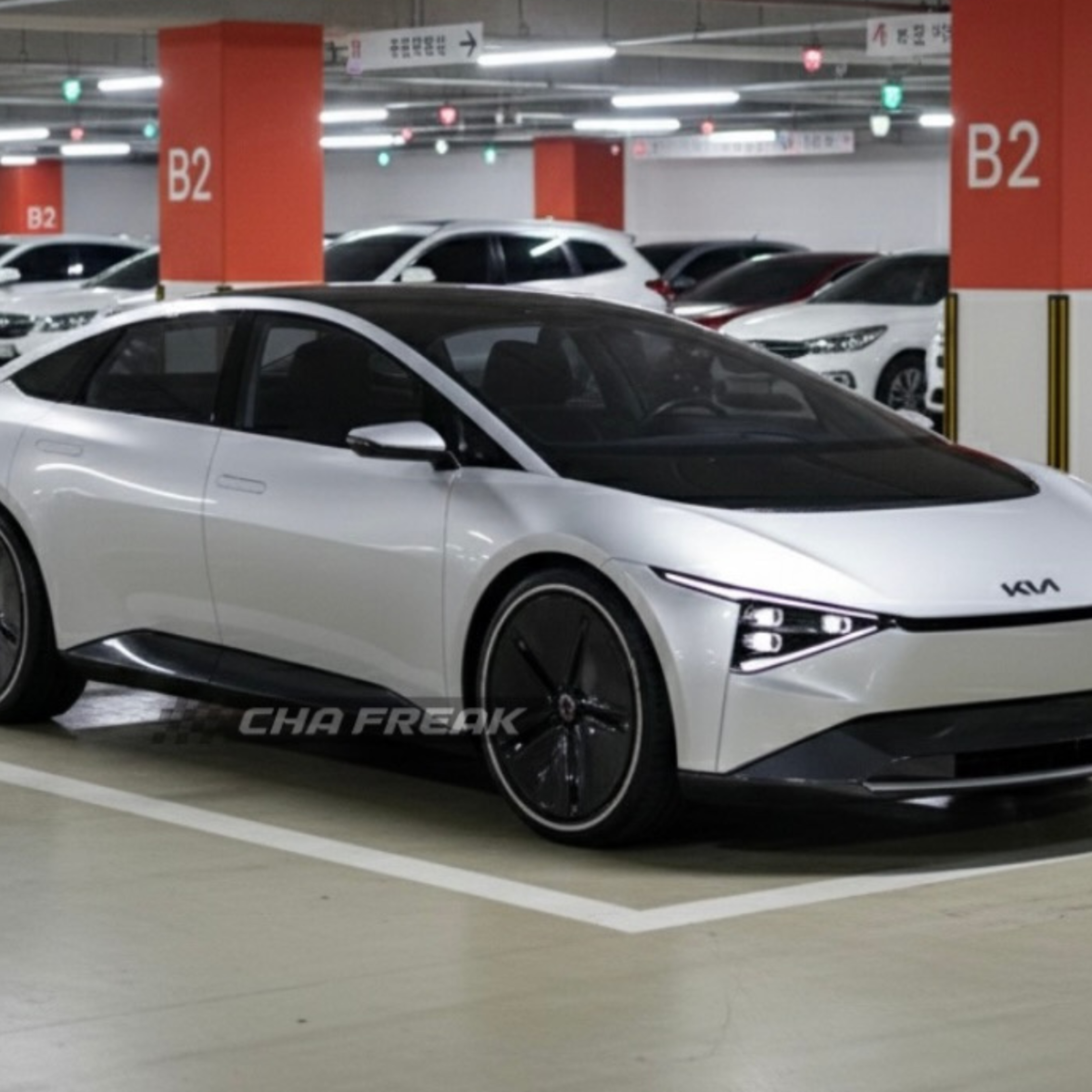 How This Utah Truck With 28,000 Lights Saves Lives - Autoblog