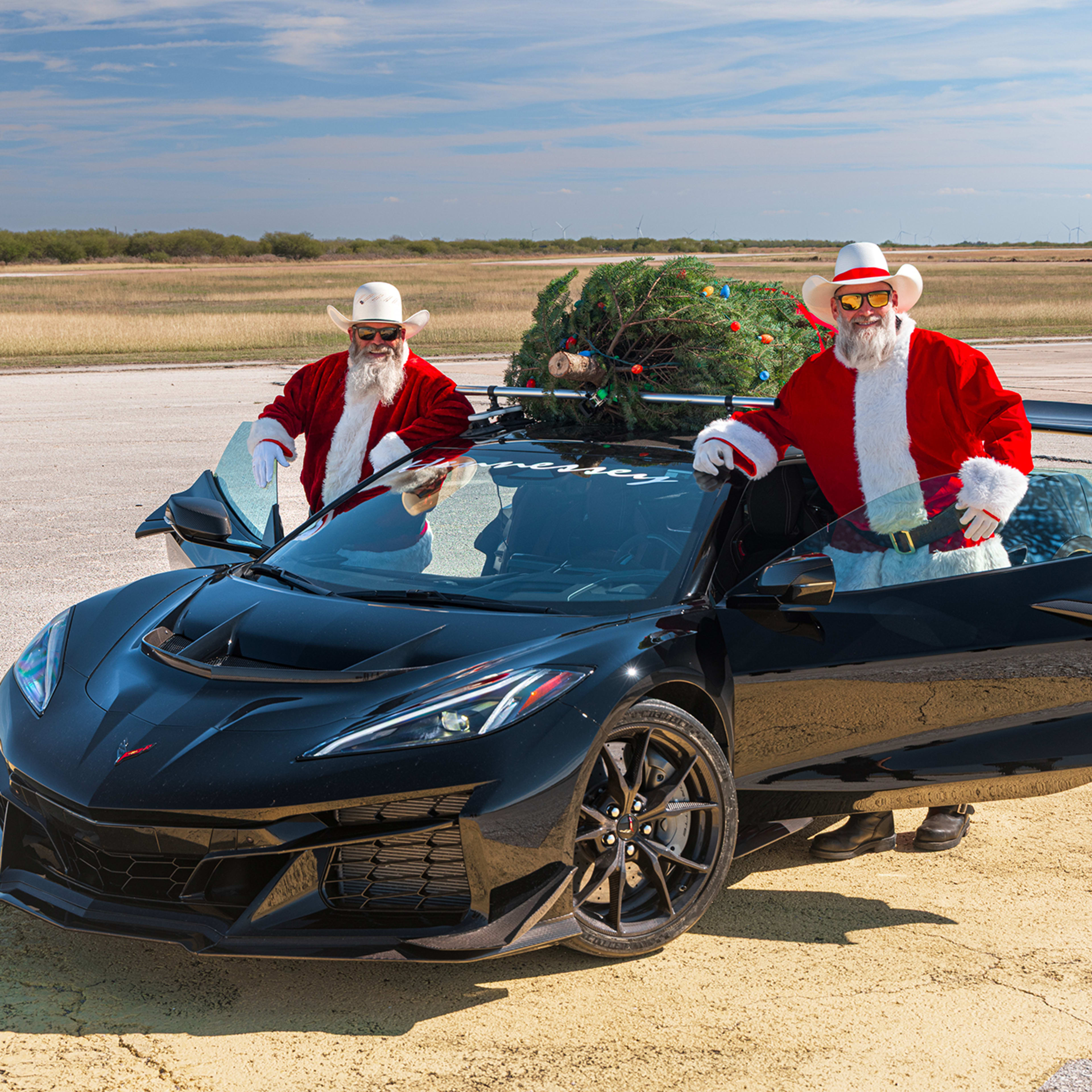 Watch A Christmas Tree Hit Nearly 200 MPH - Autoblog