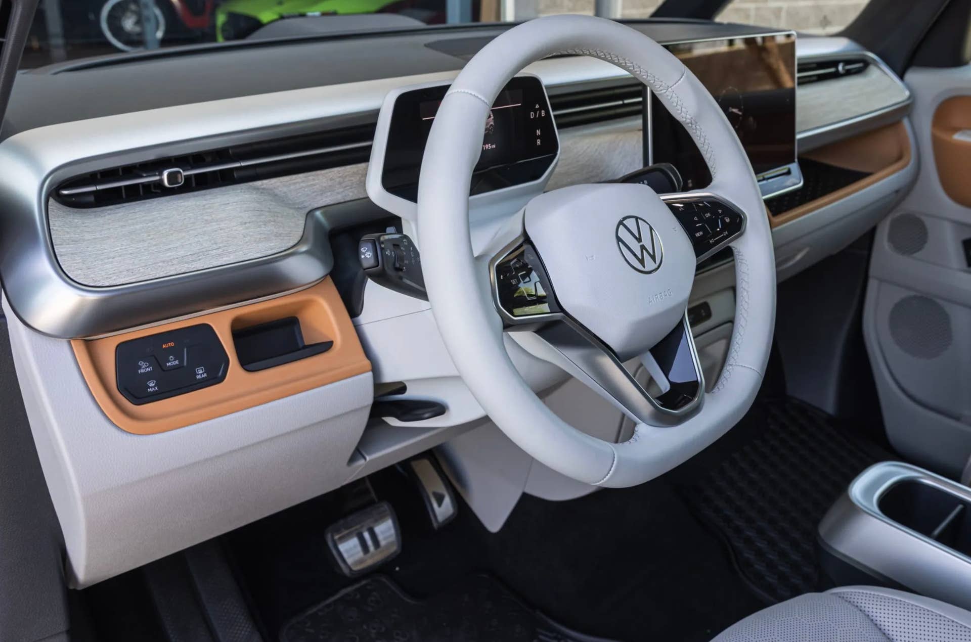 398-Mile VW ID.Buzz 1st Edition Sold At Huge Loss - Autoblog