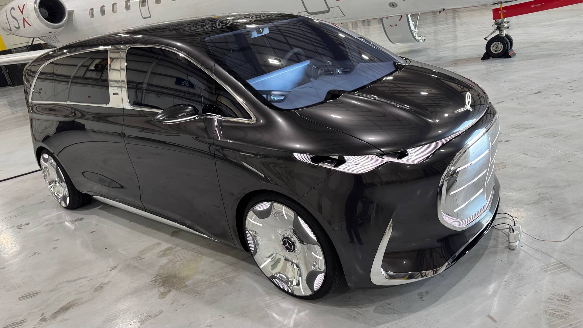 Mercedes-Benz Vision V Concept Is A Bold Take on Immersive Luxury ...