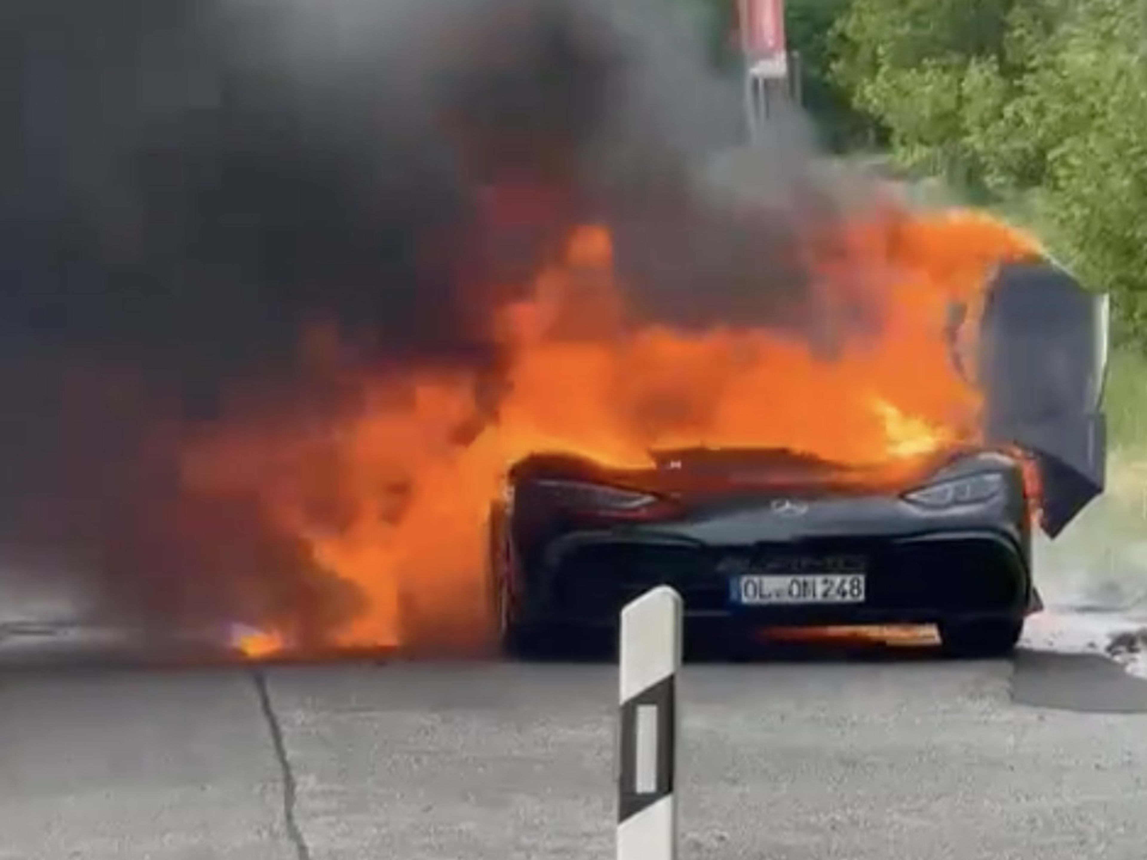 Mercedes-AMG One Catches Fire Again, Raises Safety Questions - Autoblog