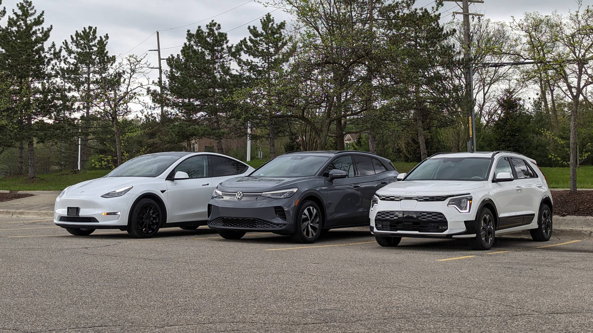 EV Crossover Comparison Test: Tesla Model Y vs. VW ID.4, Kia Niro ...