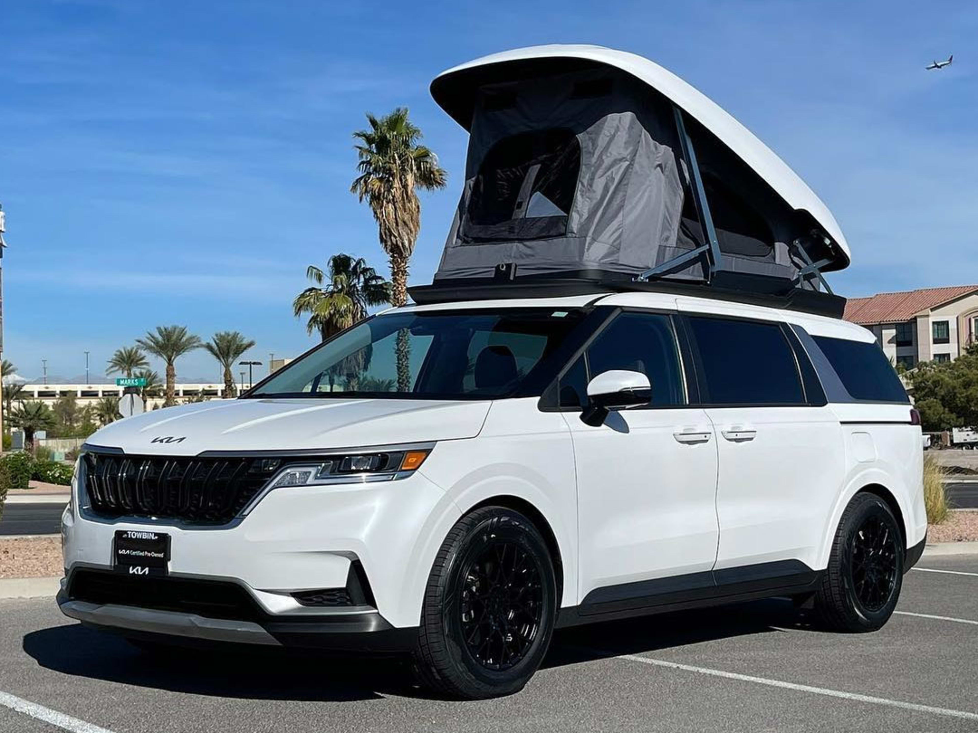 Kia Carnival rooftop pop-up tent turns minivan into sleek camper - Autoblog