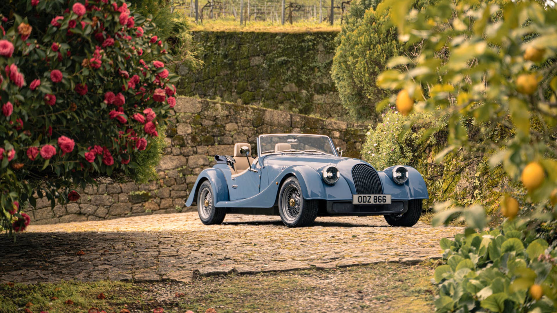 New but old: 2024 Morgan Plus Four's wooden frame merges with modernity ...