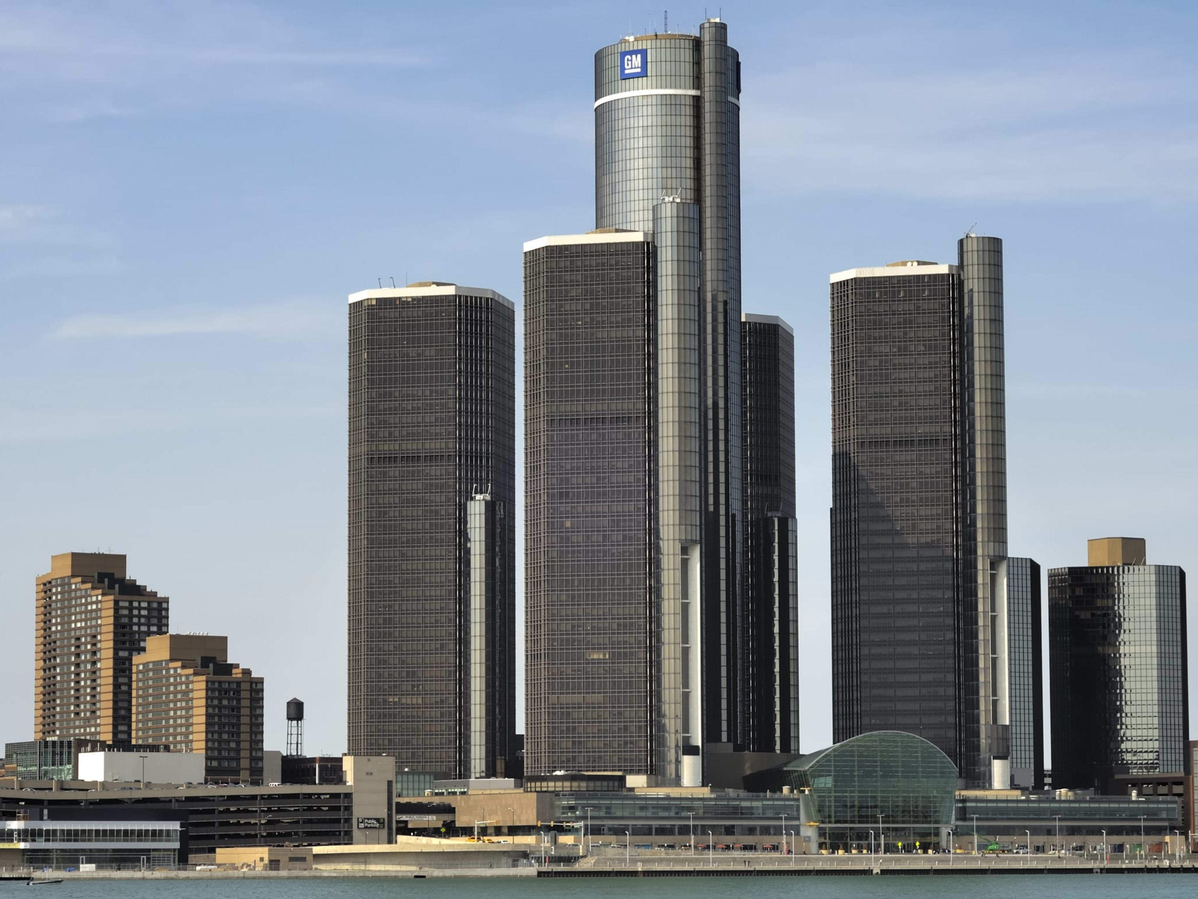 GM is moving out of its Detroit headquarters towers - Autoblog