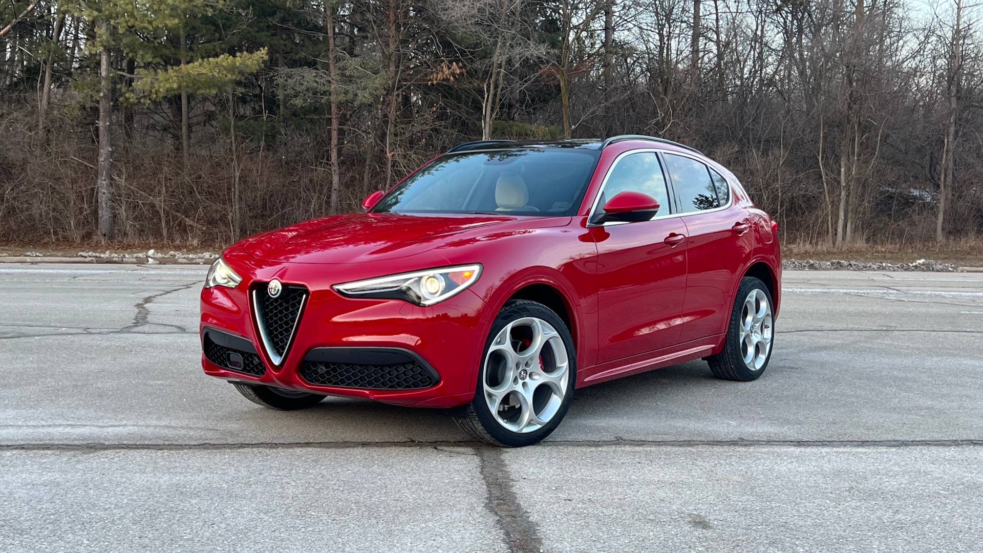 Alfa Romeo Stelvio SUV to lead Italians' EV charge in 2026 - Autoblog