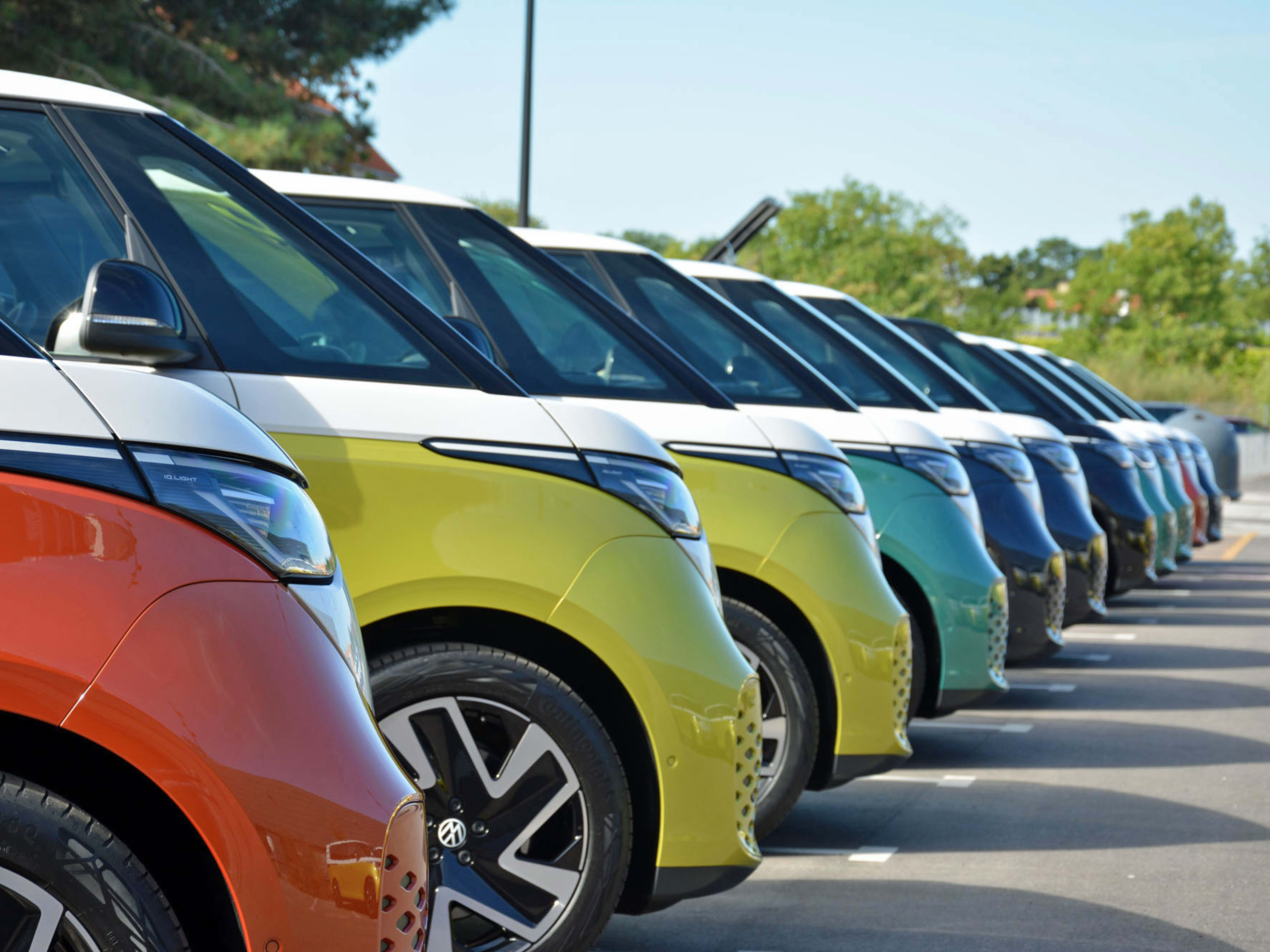 The Volkswagen ID.Buzz is getting big discounts - Autoblog