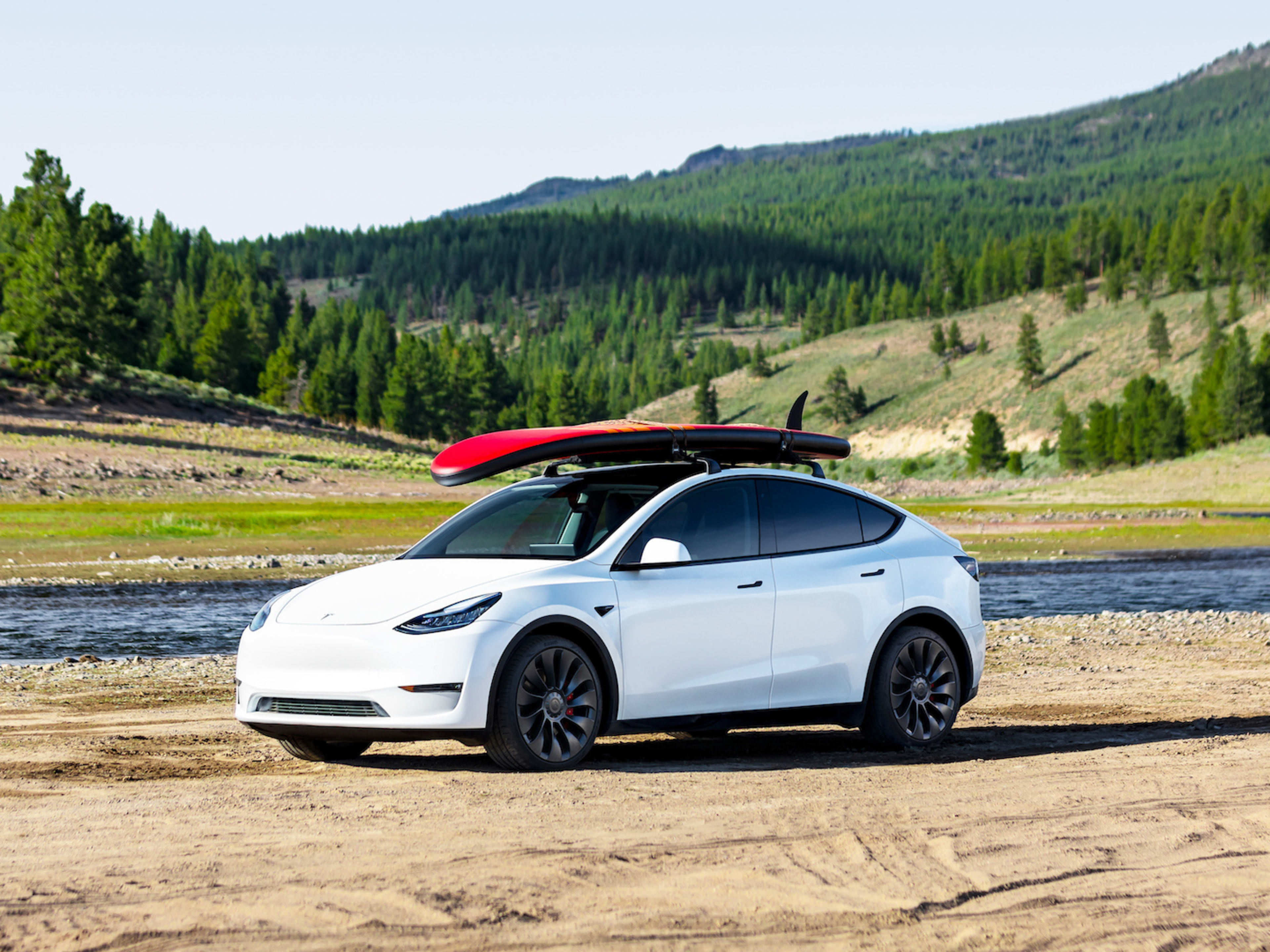 The cheaper Tesla RWD Model Y is back — it's $44,000 - Autoblog