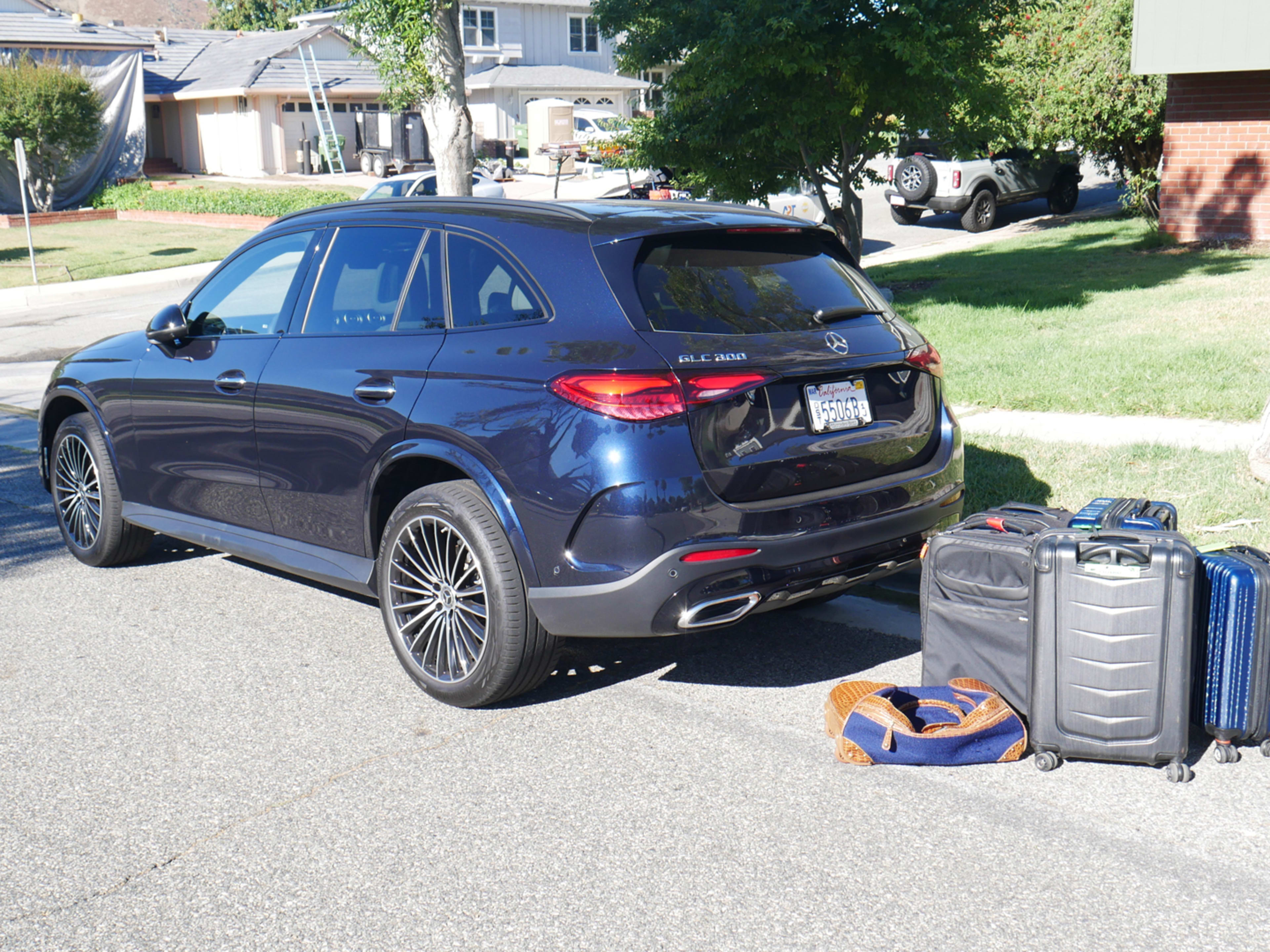 Mercedes-Benz GLC-Class Luggage Test: How much fits in the cargo area ...