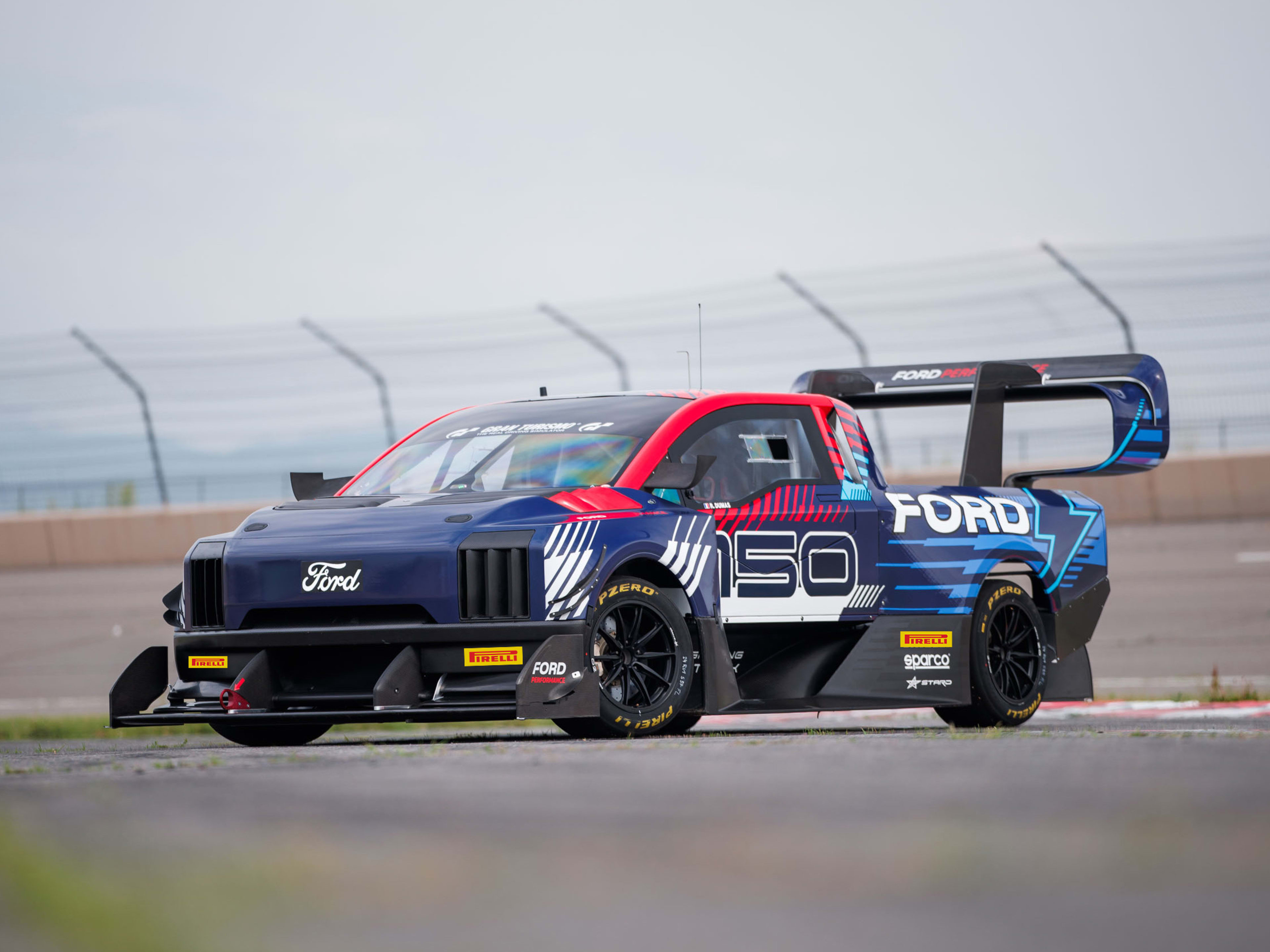 Ford F-150 Lightning SuperTruck is a wild EV race truck made for Pikes ...