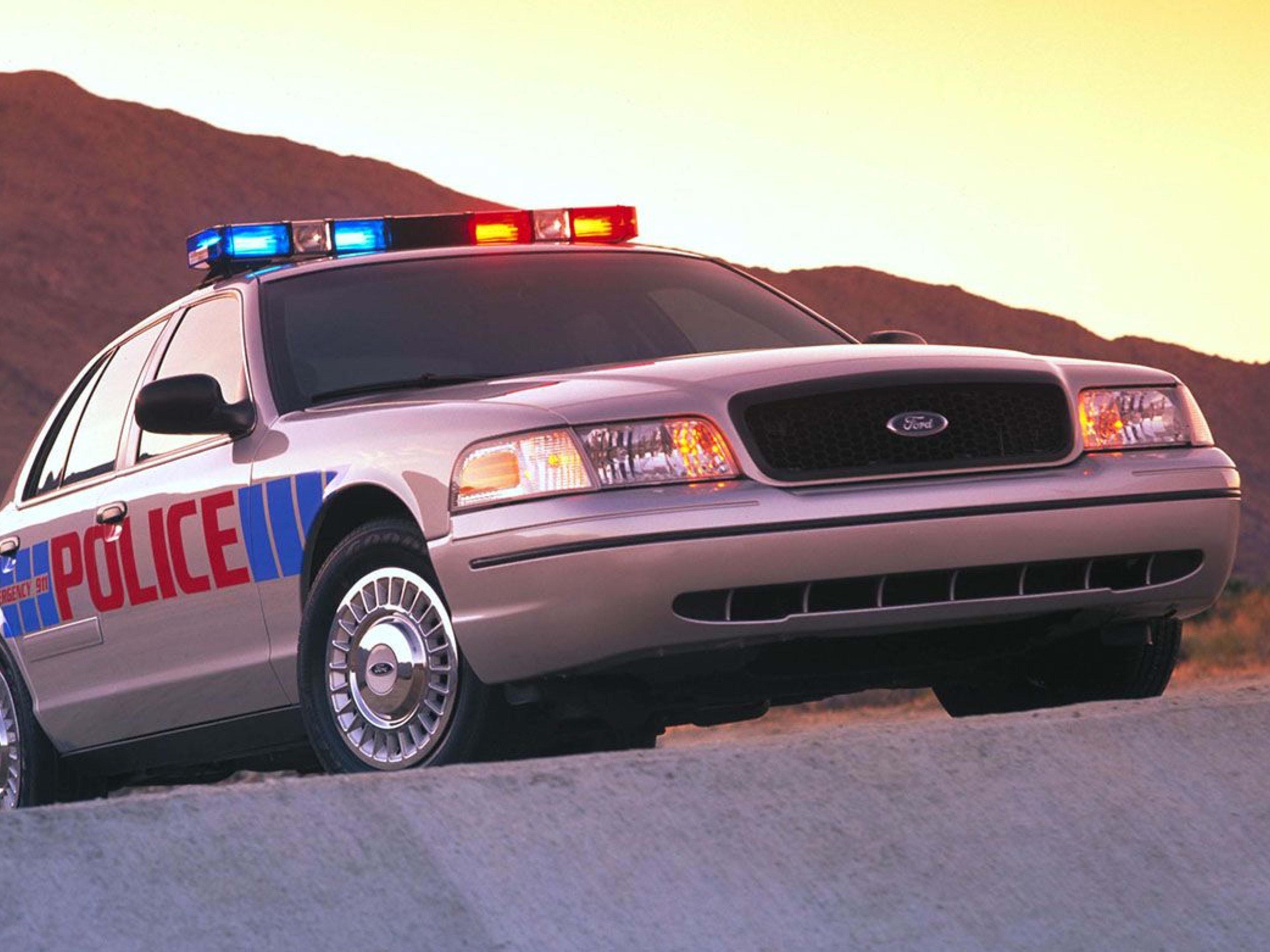 Los Angeles Sheriff Department still has 429 Ford Crown Victoria patrol ...