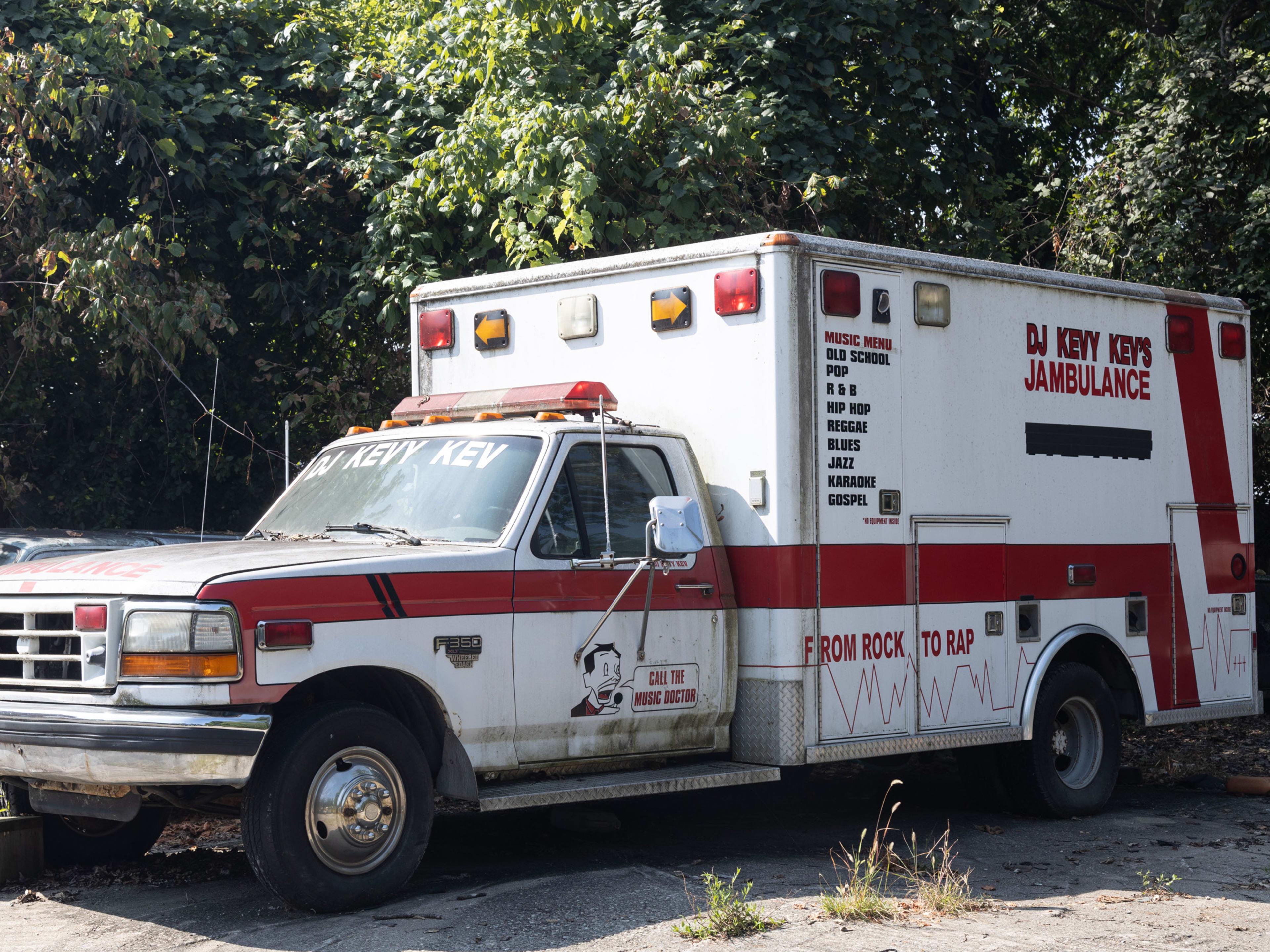 Project Builds #2: The Jambulance, the wasps, and a piece of the Titanic