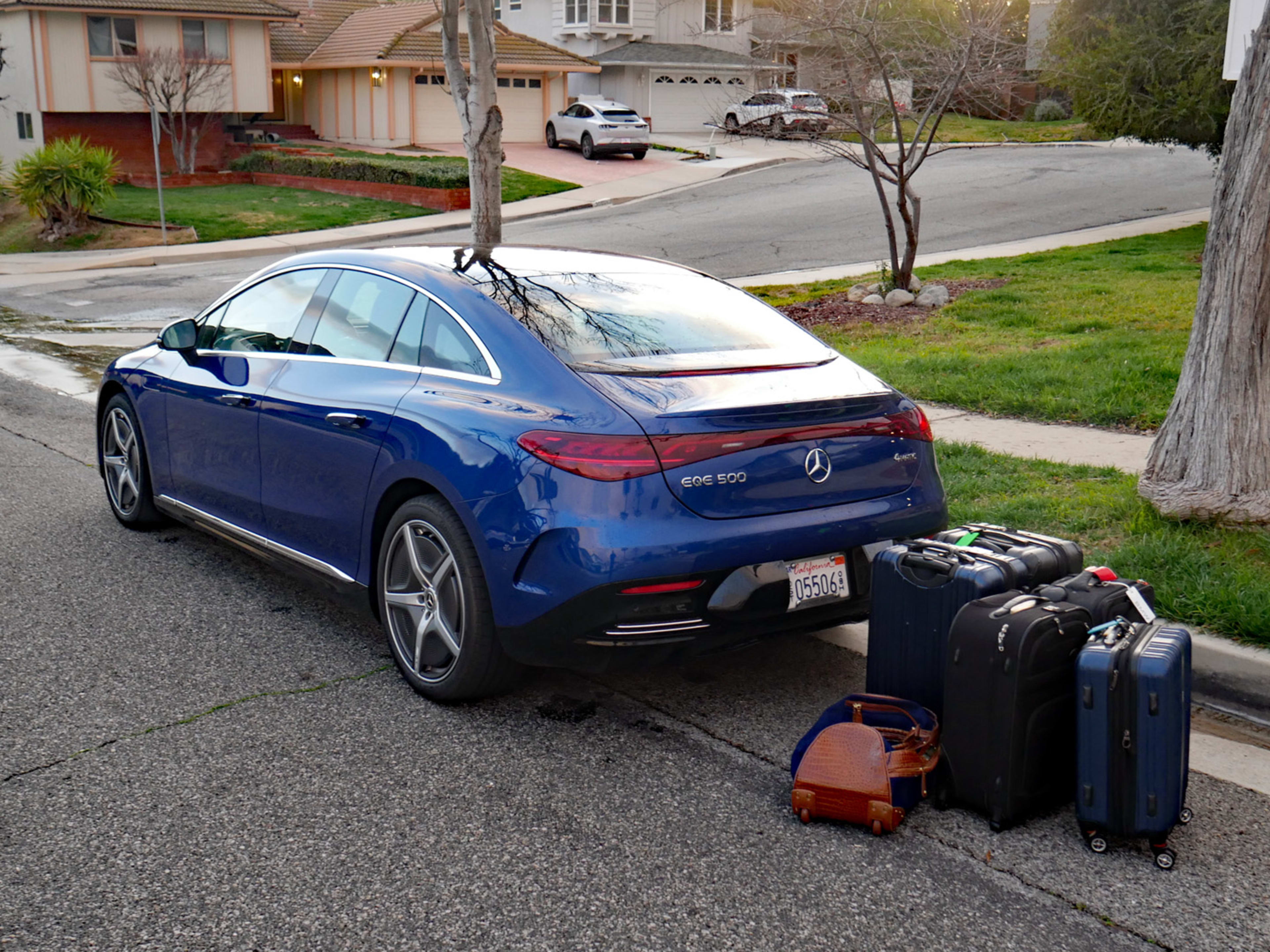 Mercedes-Benz EQE Luggage Test: How big is the trunk? - Autoblog