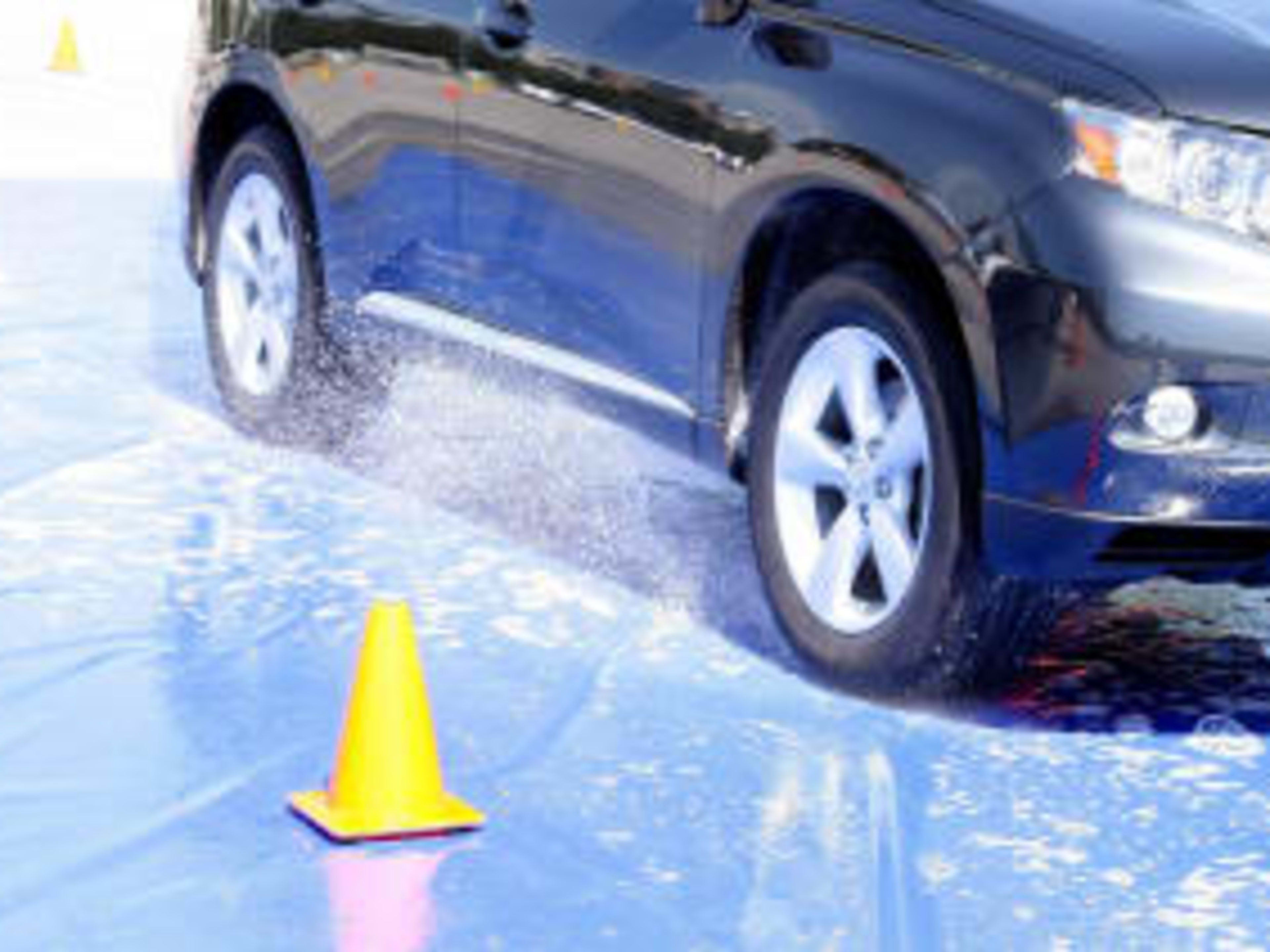 What is traction control? How it works, why it matters - Autoblog