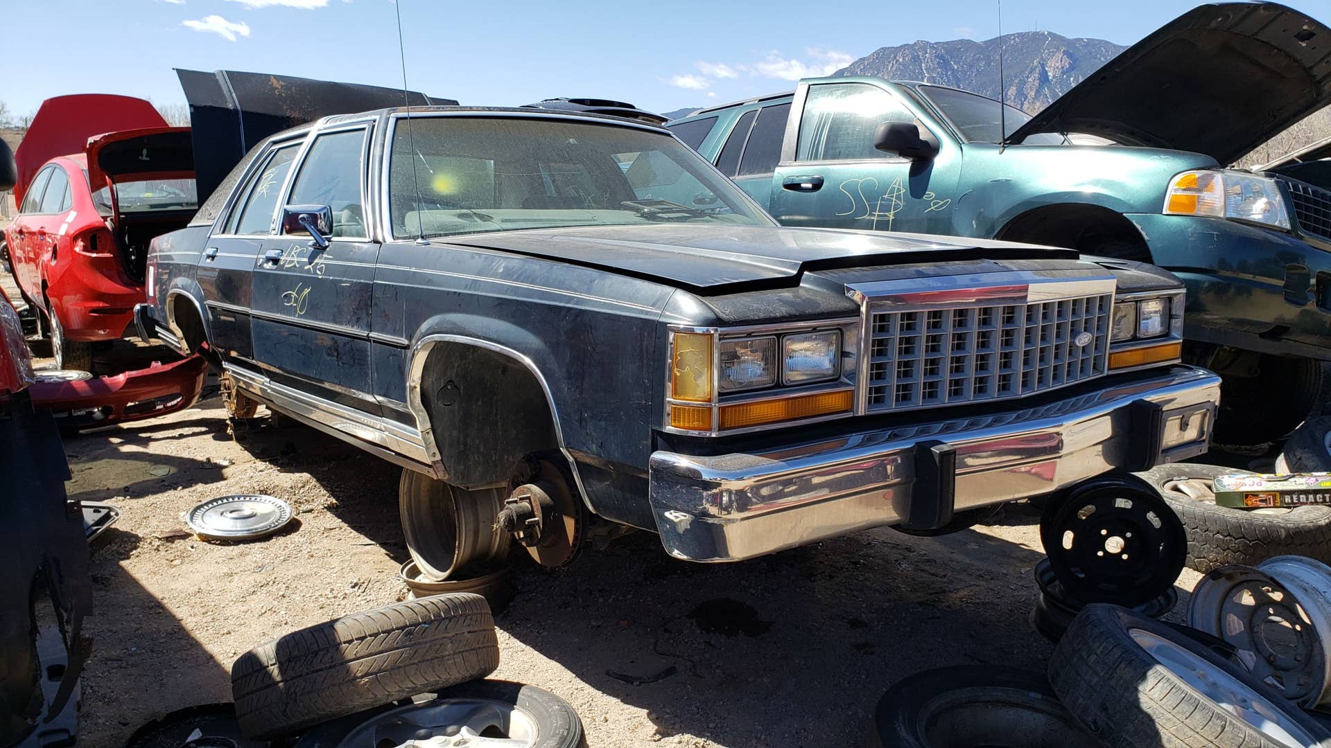 1977 Ford Crown Victoria