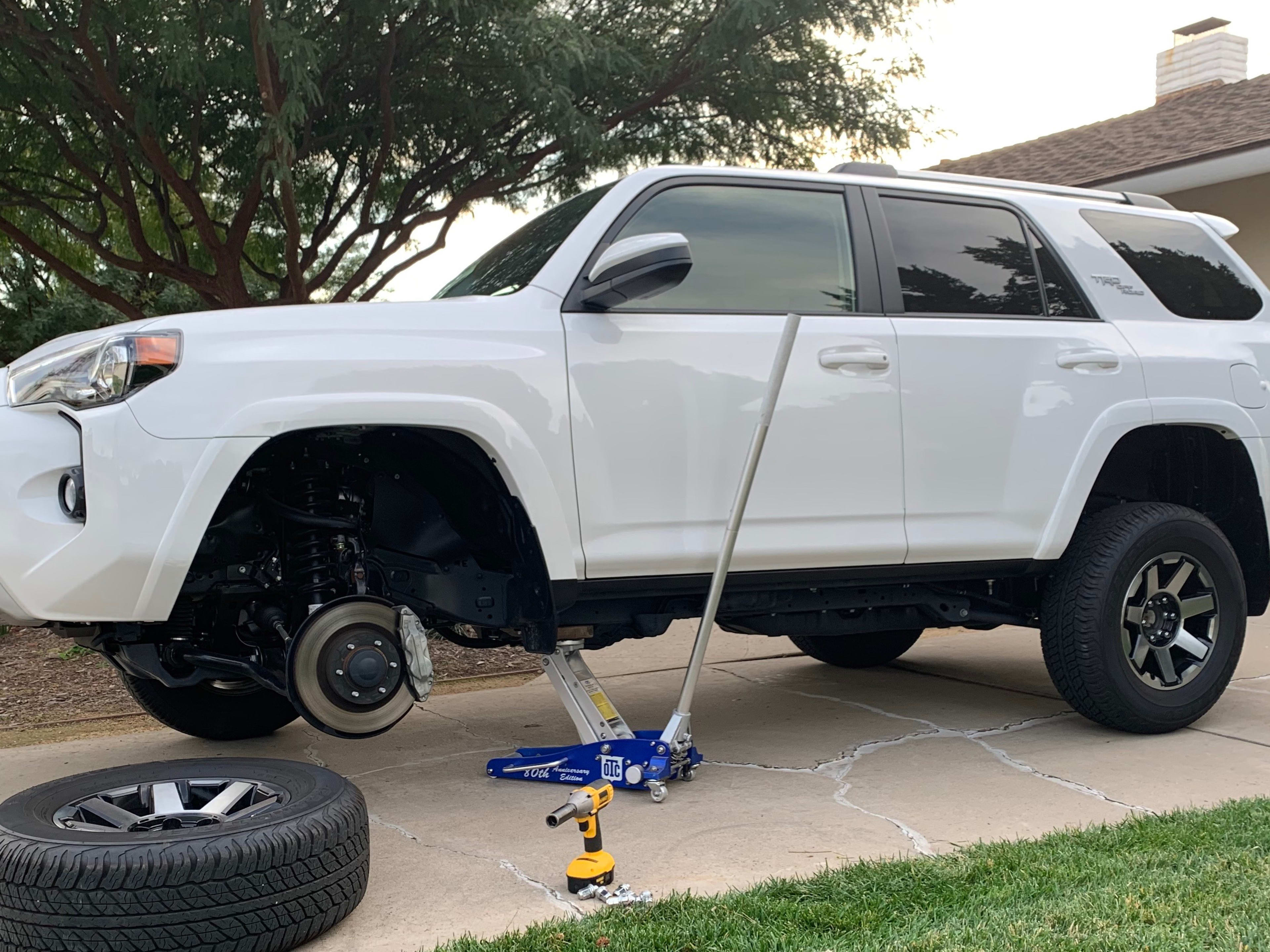 Toyota 4Runner TRD Off-Road with KDSS Suspension Deep Dive - Autoblog