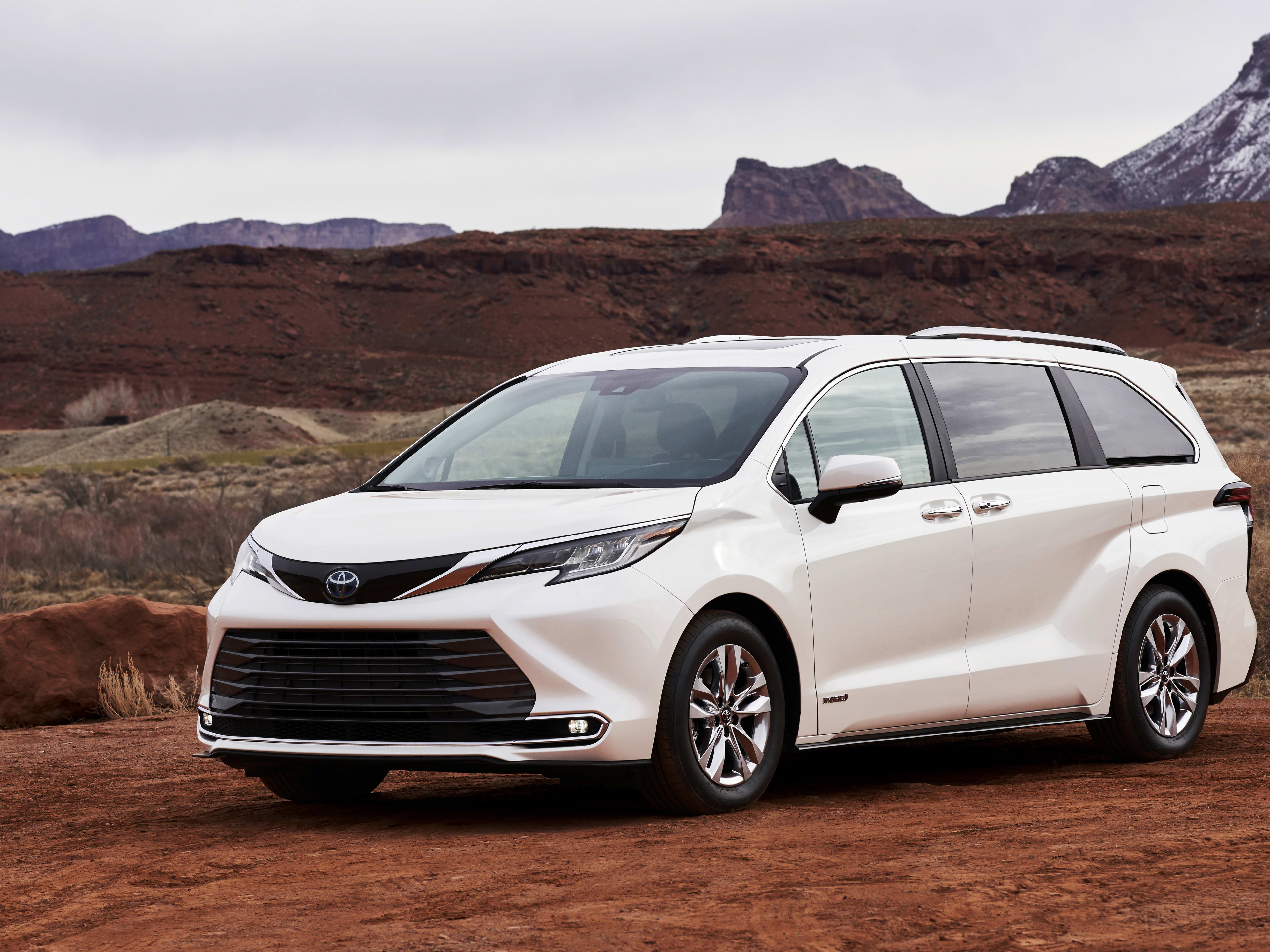 2021 Toyota Sienna minivan: Inspired by Bullet Train - Autoblog