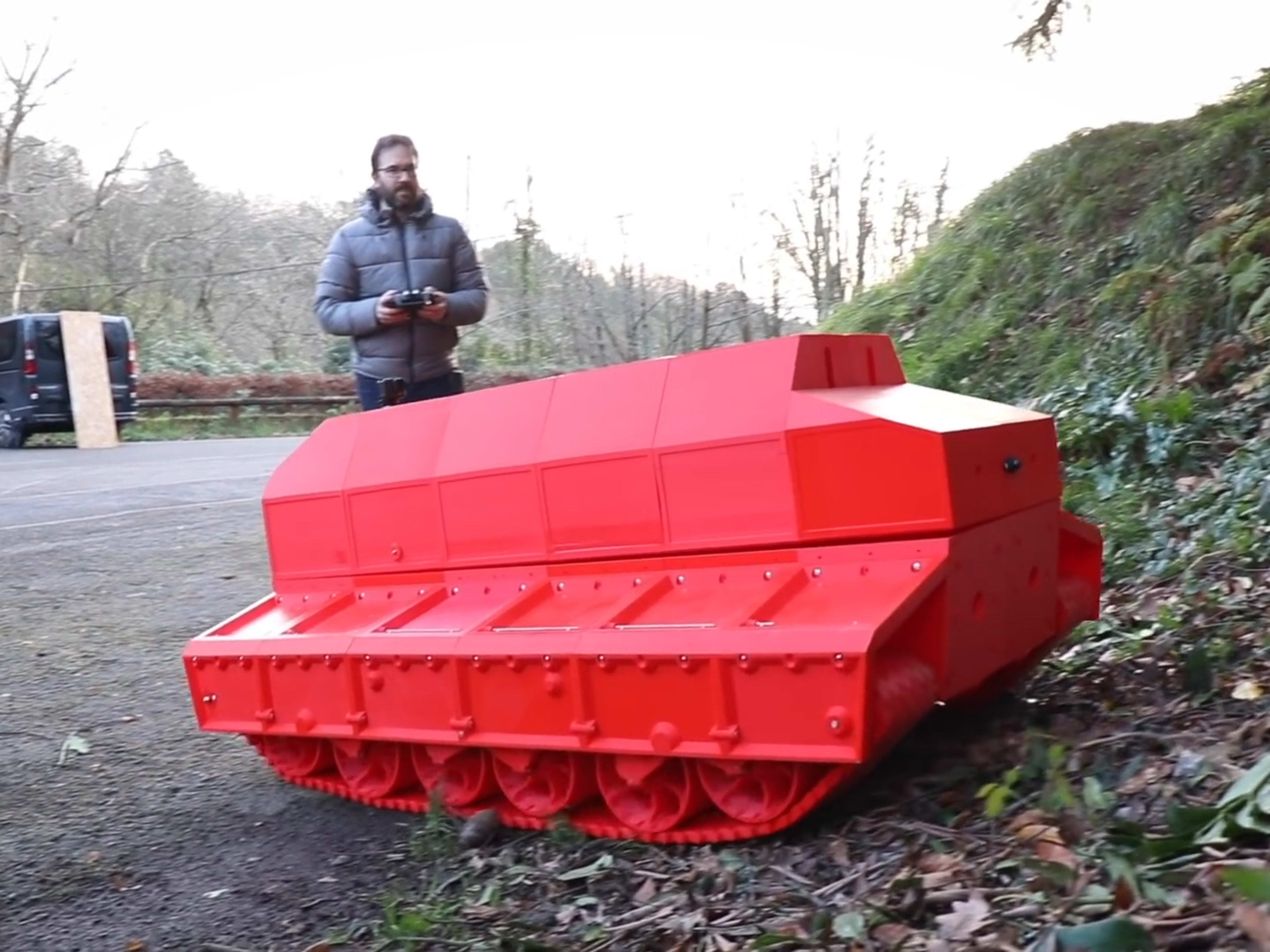 This totally rideable tank is completely 3D-printed