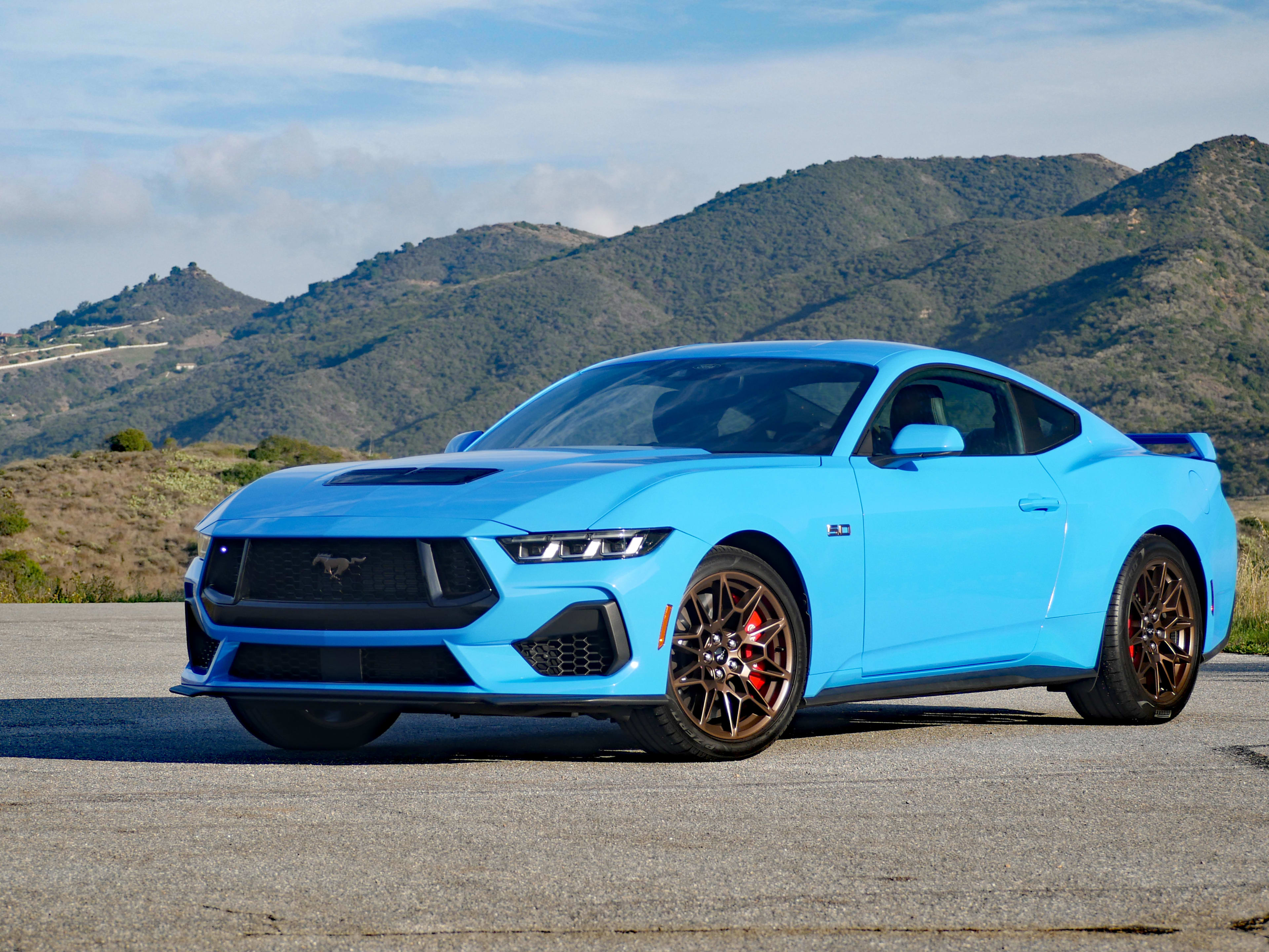 2025 Ford Mustang Mach-E vs Ford Mustang: Electric Crossover vs Muscle ...