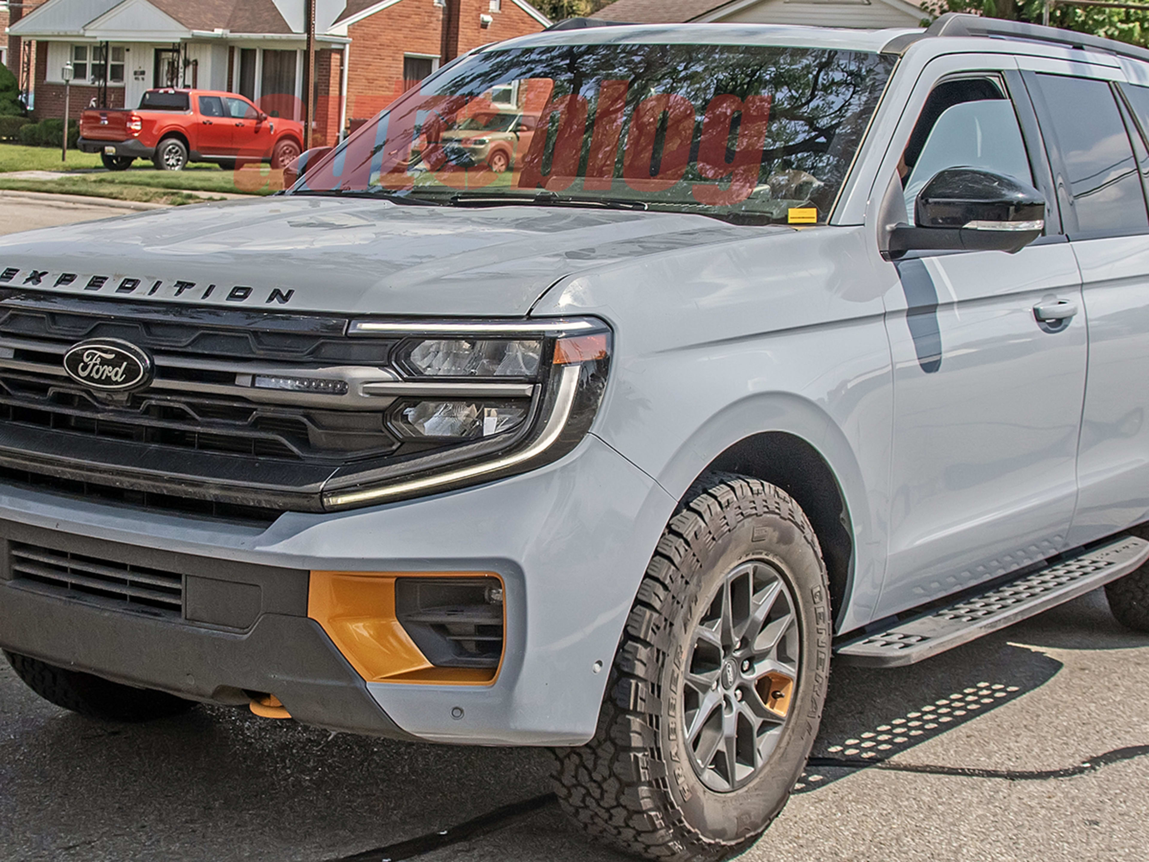 2025 Ford Expedition spied in Tremor specification - Autoblog
