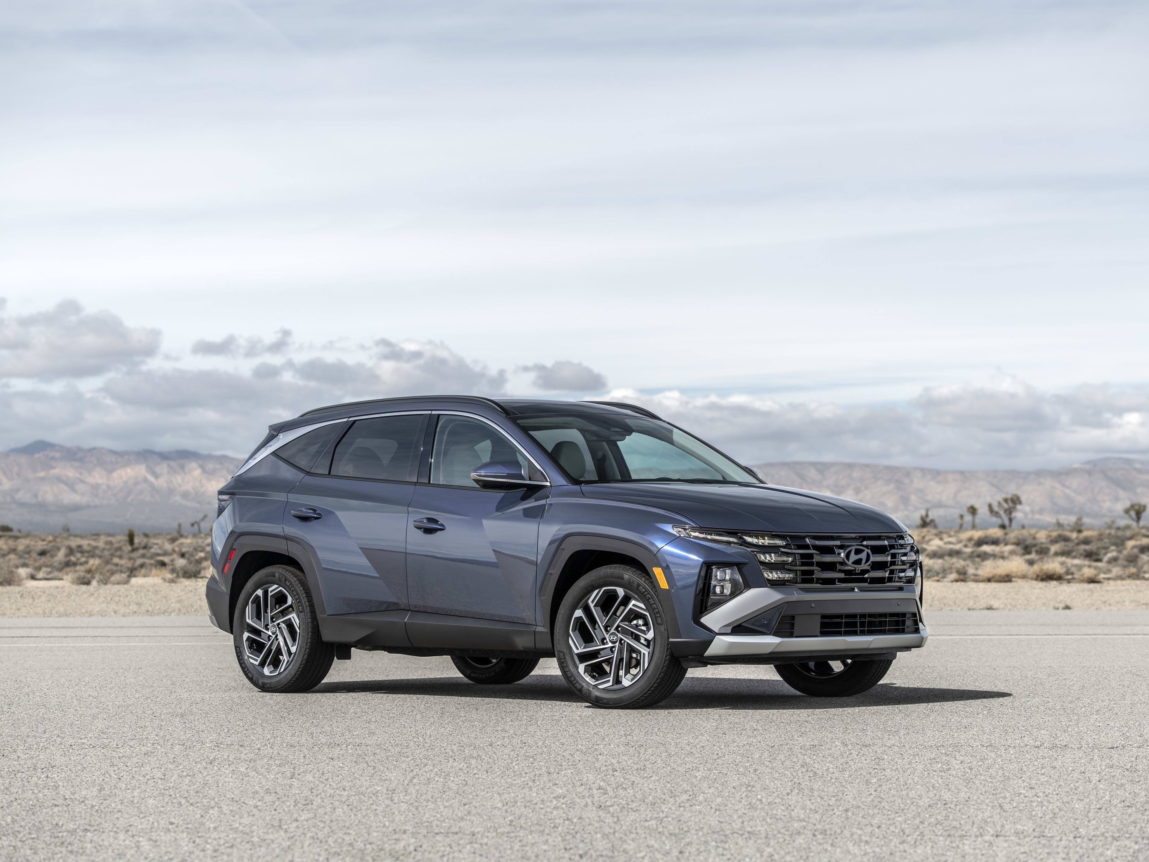 2025 Hyundai Tucson: 3 reasons to love it, 2 reasons to think twice ...