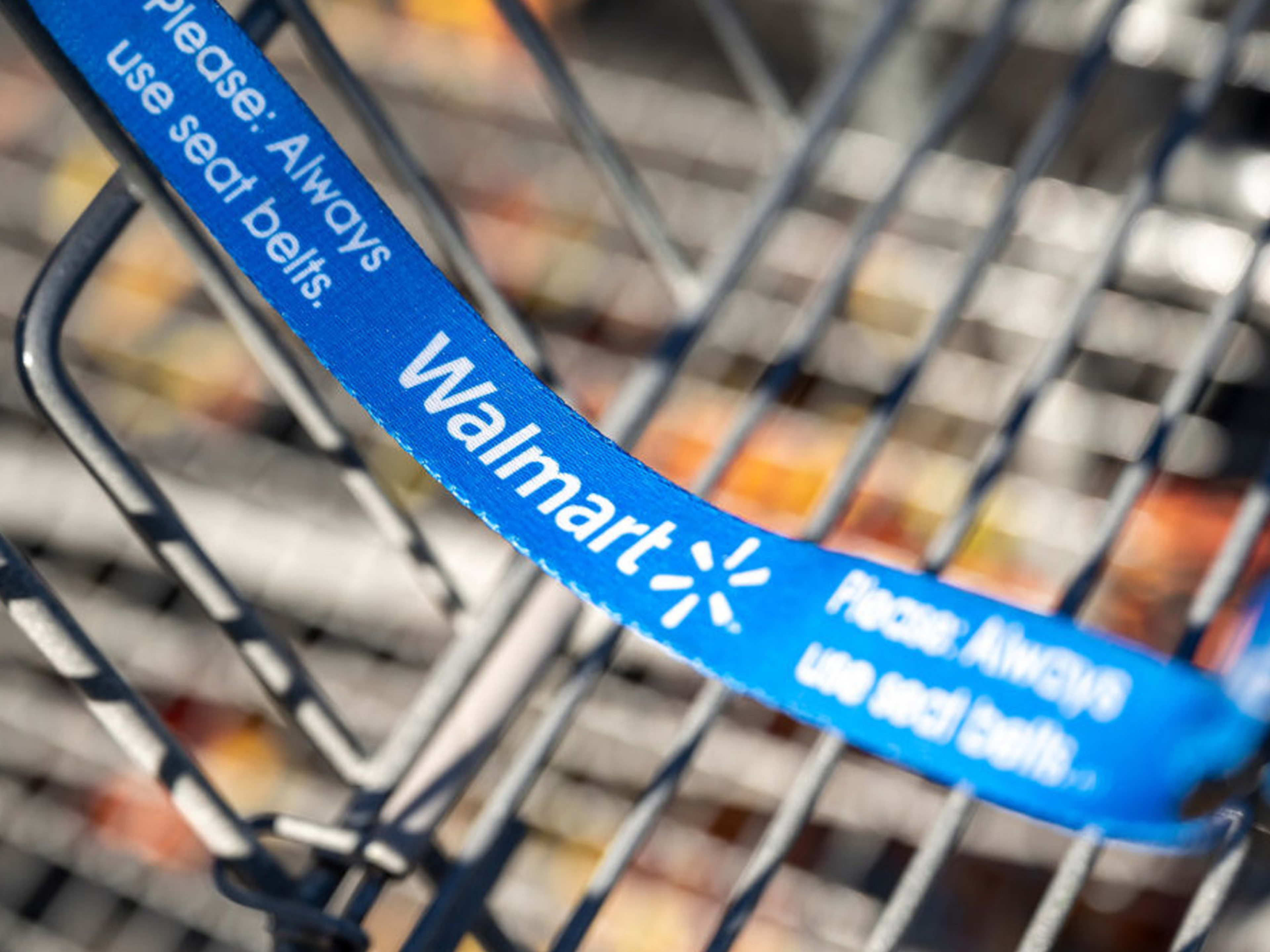 Walmart Has a $180 Outdoor Storage Box on Sale for $65 - Autoblog