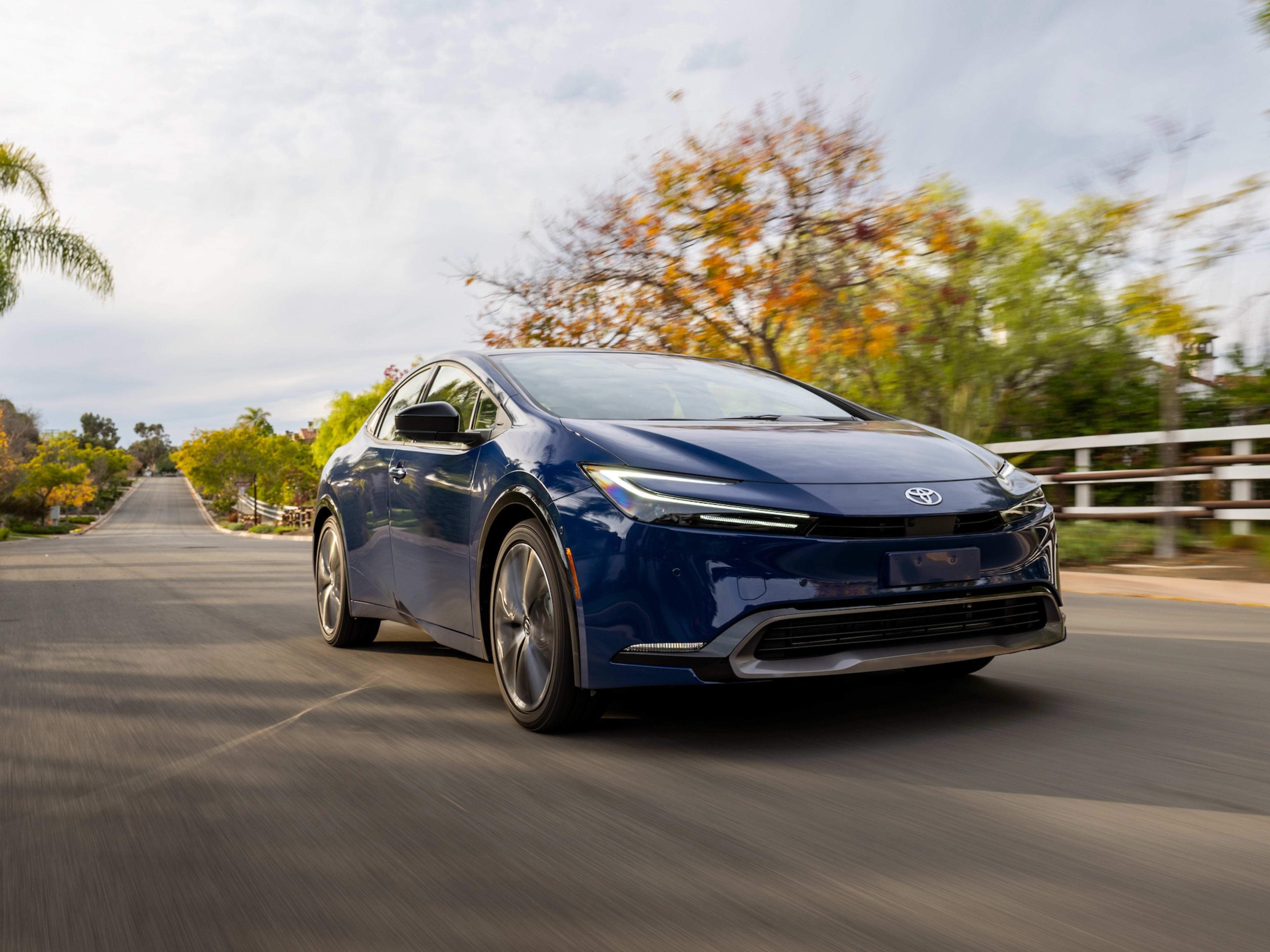 Toyota Launches Efficient 2025 Prius Lease Deal for August - Autoblog