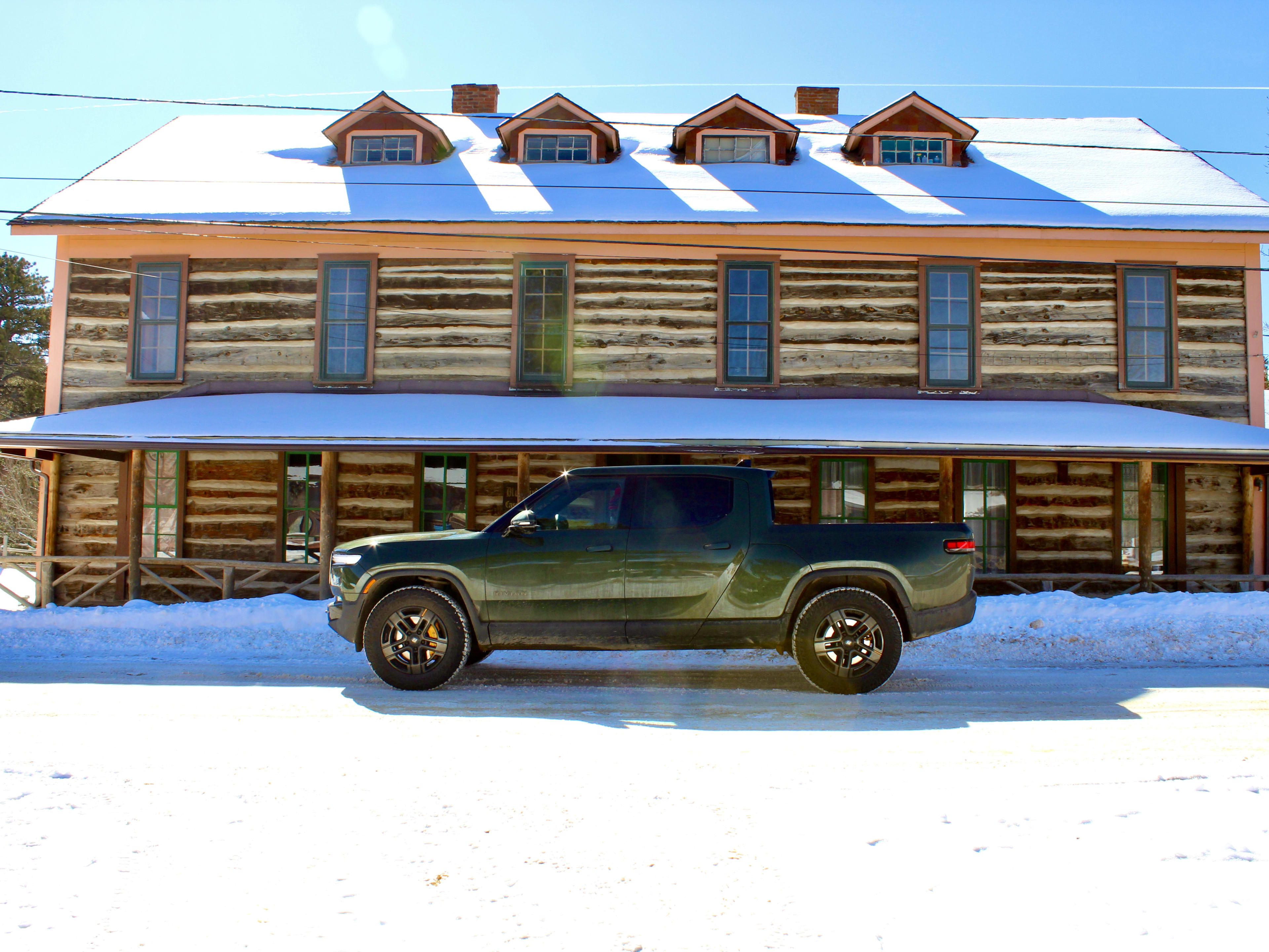 Rivian R1T delivers on this EV feature that Tesla forgot