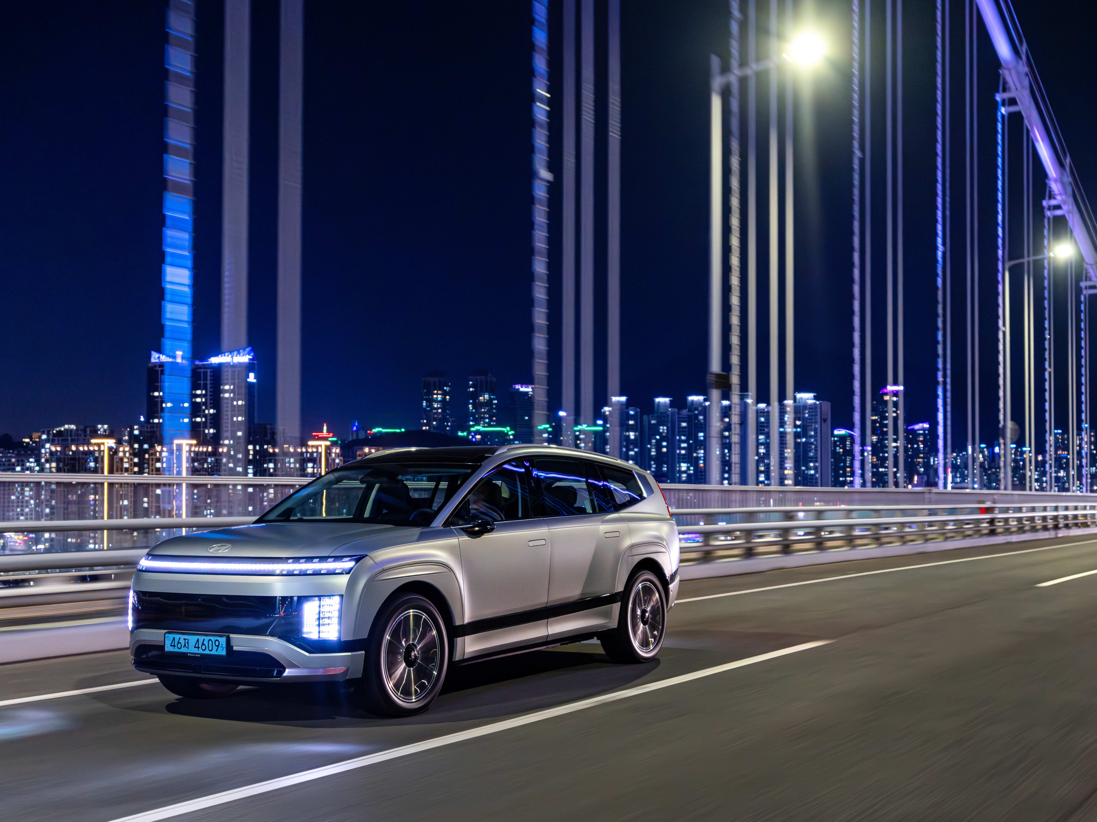 Hyundai reveals stunning IONIQ 9 with over 330 miles of range - Autoblog