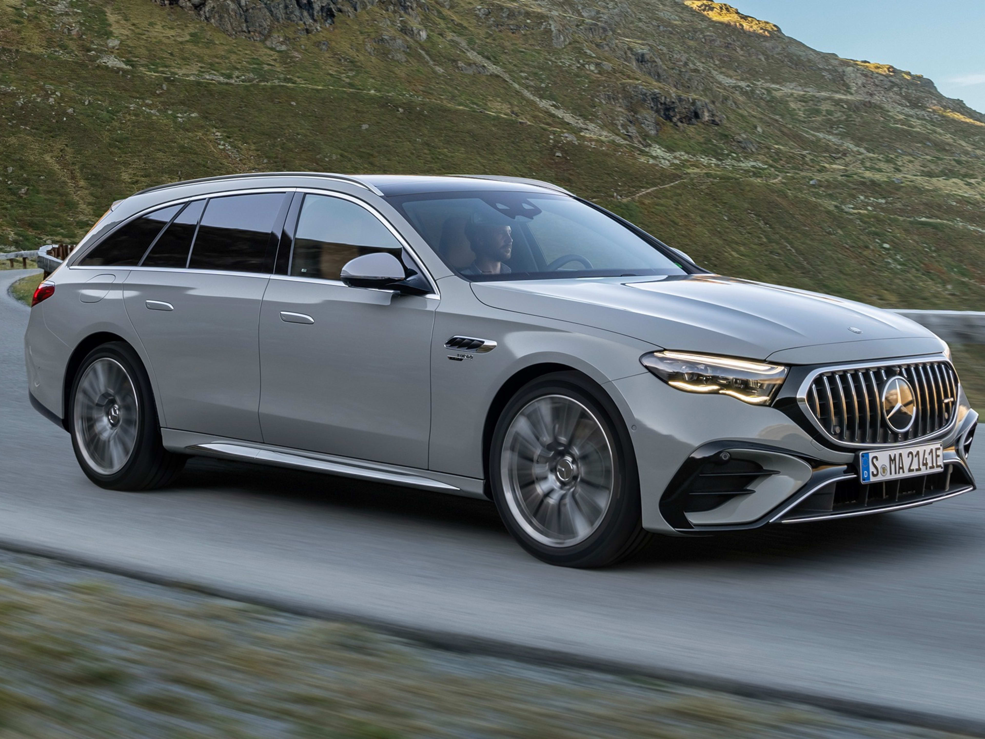 Stunning E53 AMG Hybrid Wagon Debut: Mercedes Revamps a Grand Tradition