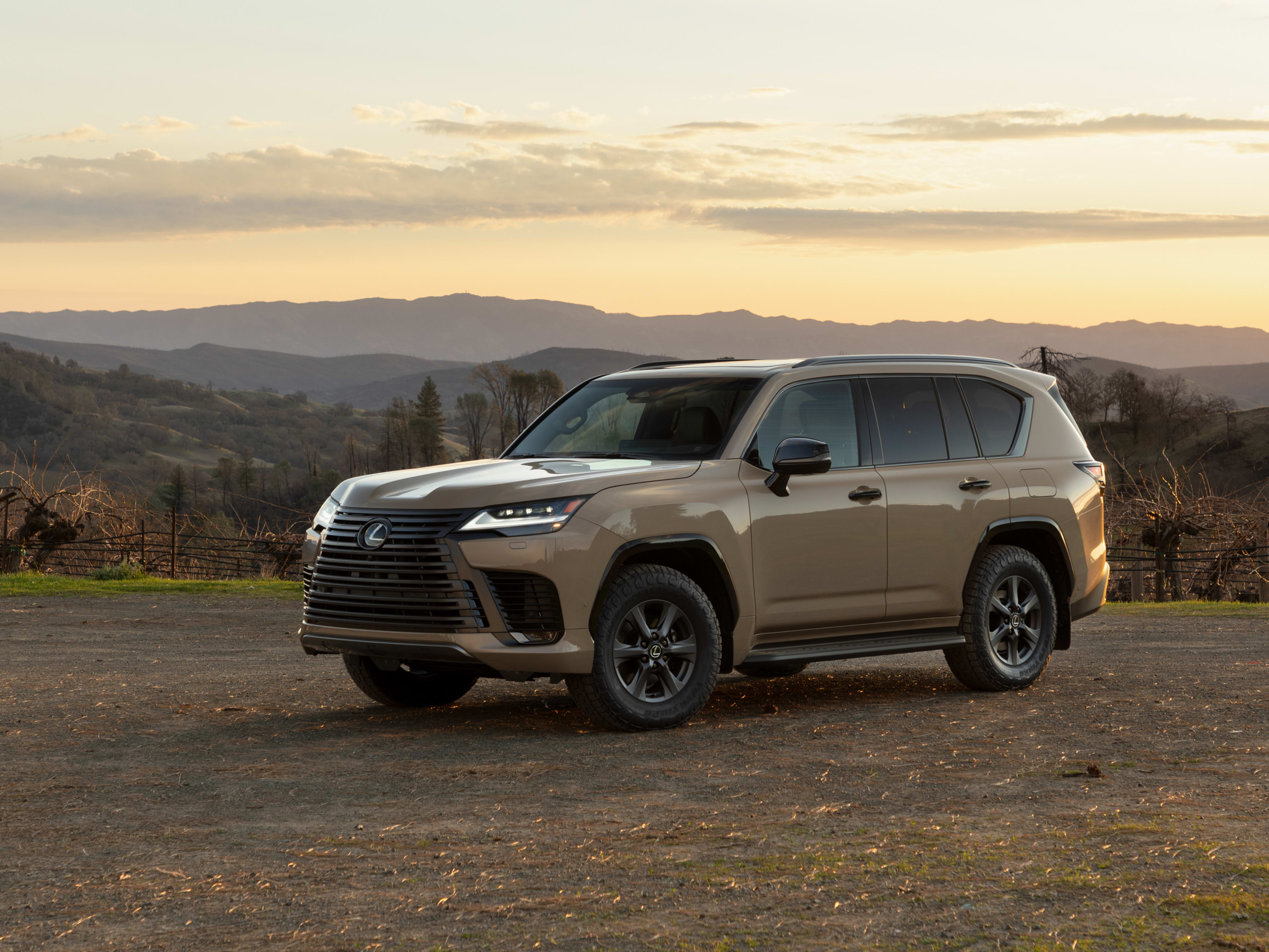 Should You Wait for the 2026 Lexus RX or Buy a Discounted 2025? - Autoblog