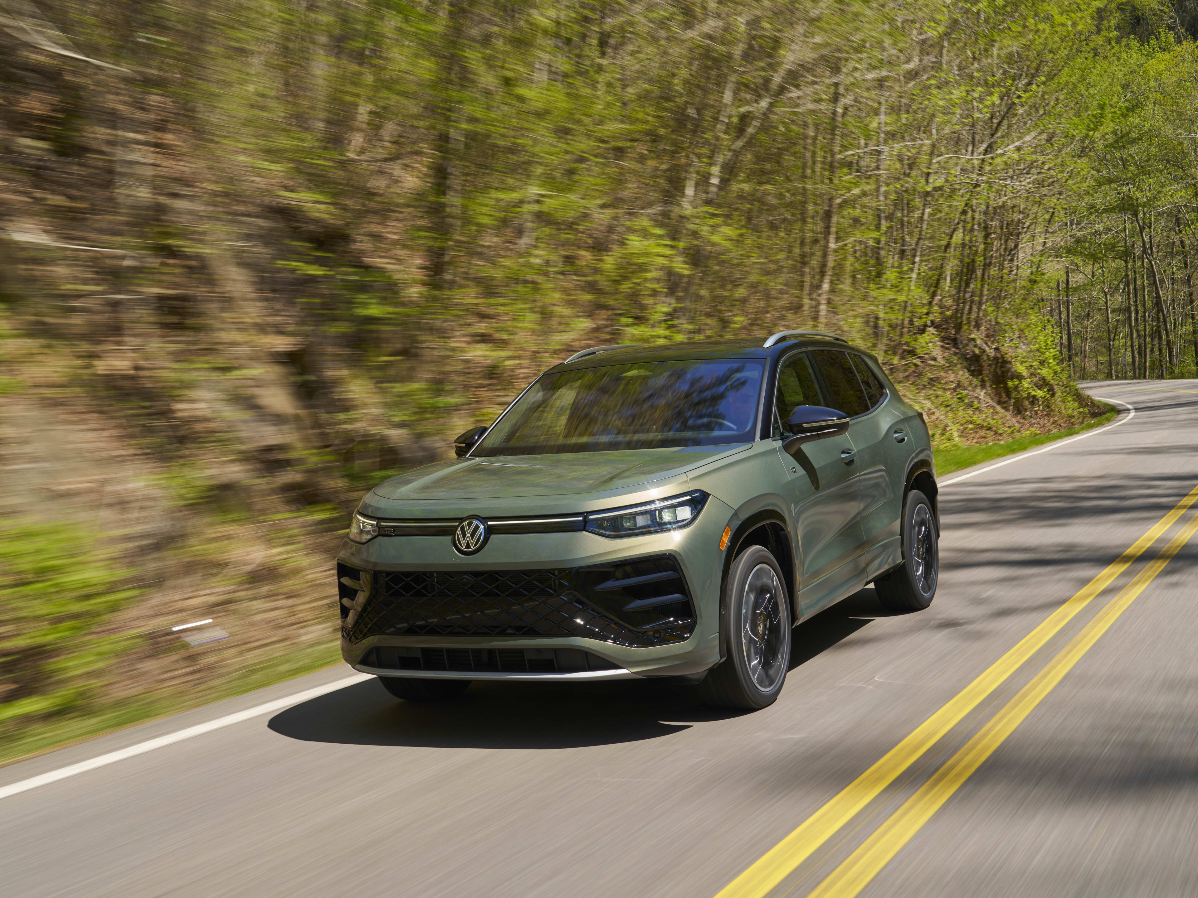 2025 Volkswagen Tiguan: 3 Reasons to Love It, 2 Reasons to Think Twice ...