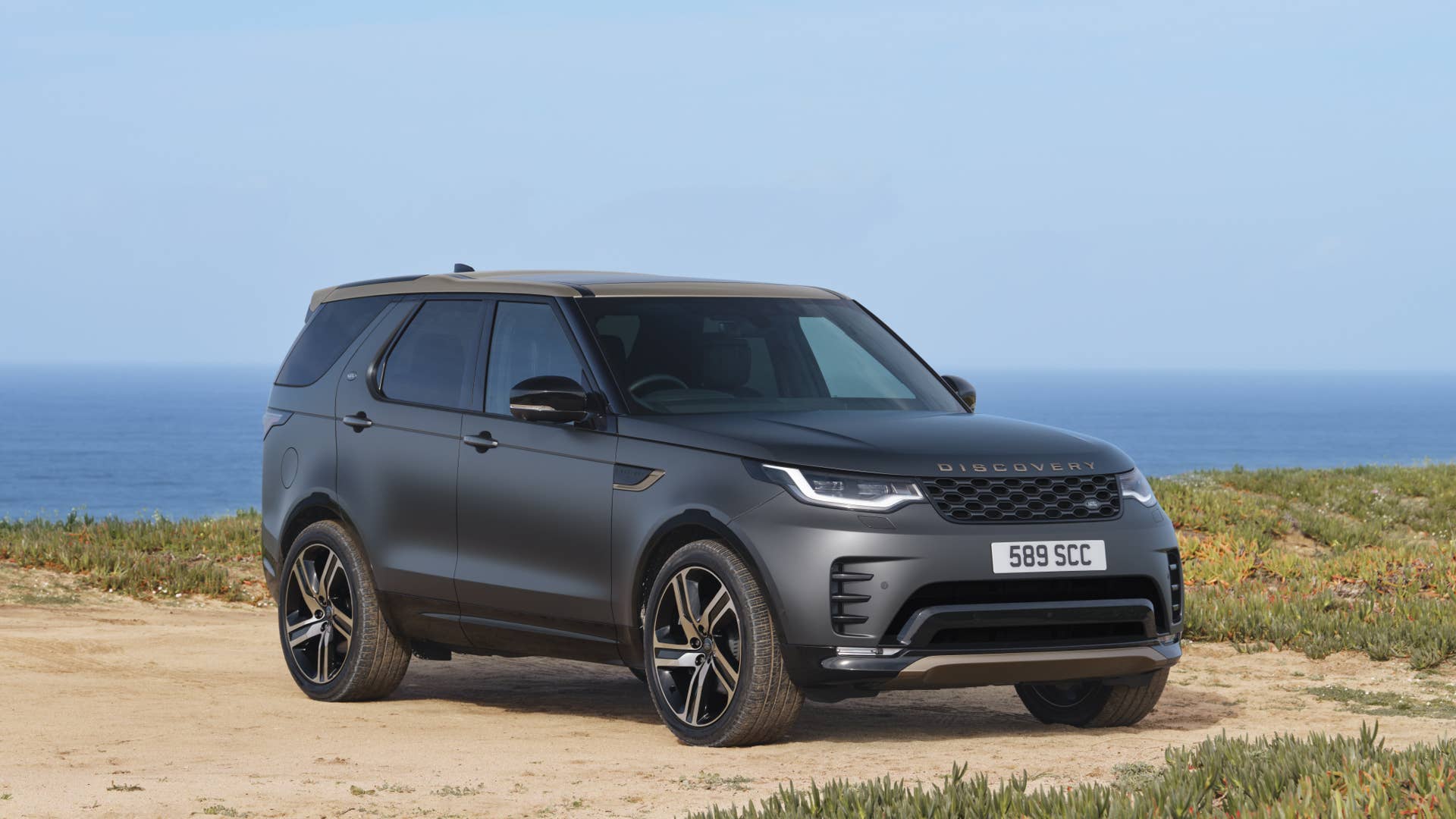 7 Cars and SUVs with the Most 2nd Row Legroom - Autoblog