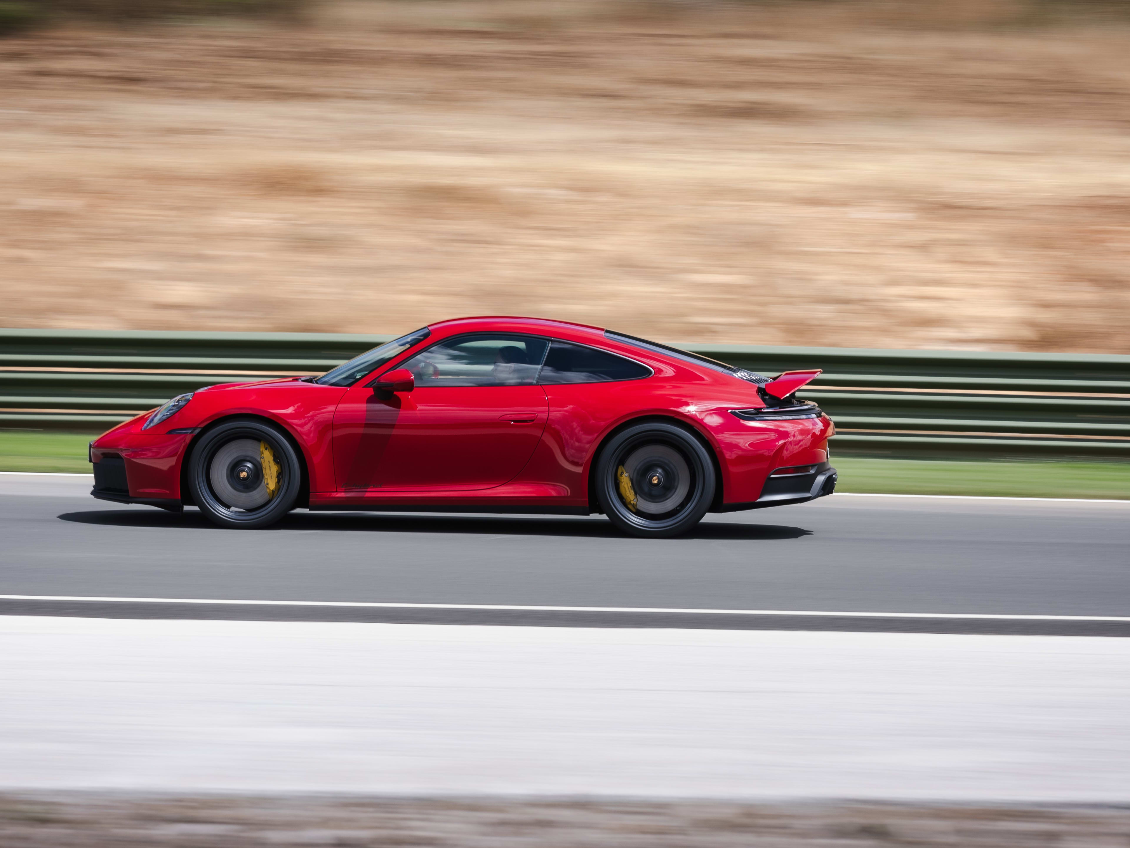 Porsche Re-Introduces Its Funky ‘Pasha’ Interior for the 2026 911 ...