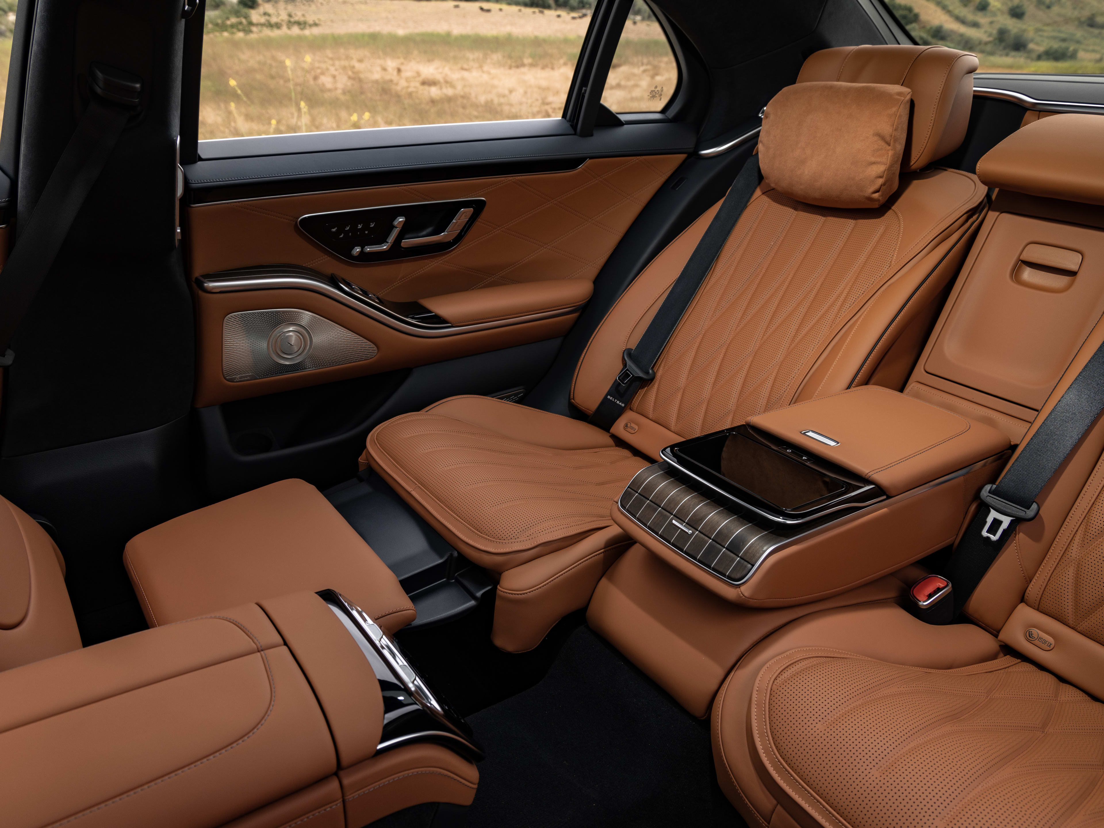 7 Cars and SUVs with the Most 2nd Row Legroom - Autoblog