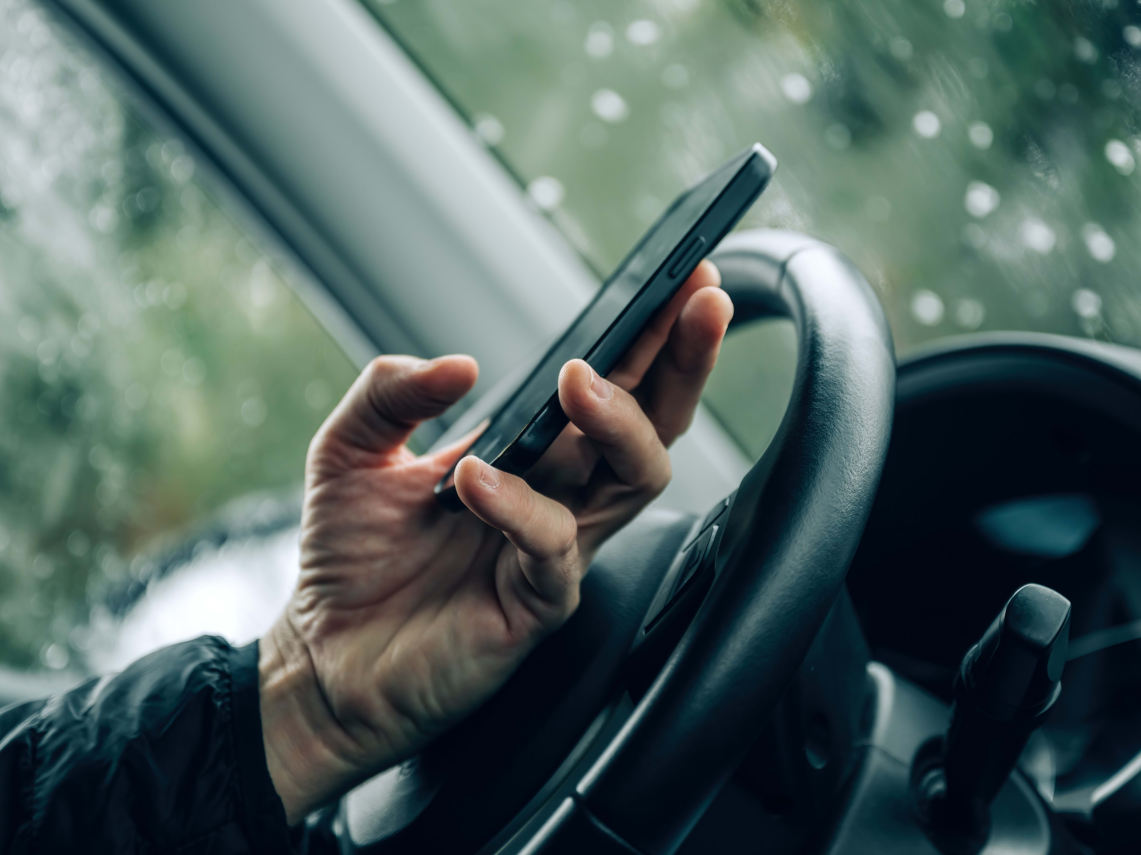 Multiple States Dial-up Crackdown on Cell Phone Use While Driving ...