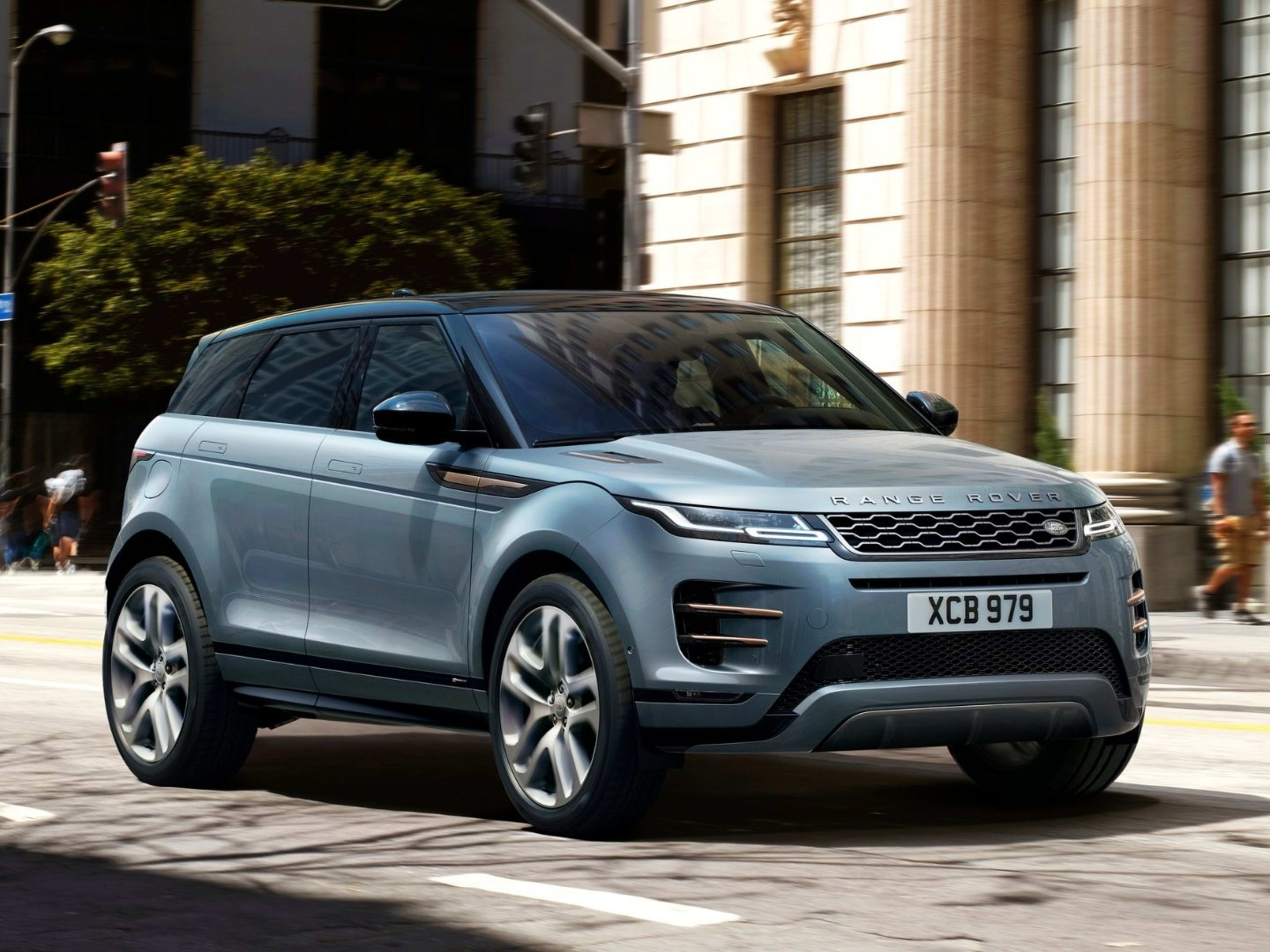 Land Rover Issues Recall Over Dangerous Range Rover Evoque Airbag ...