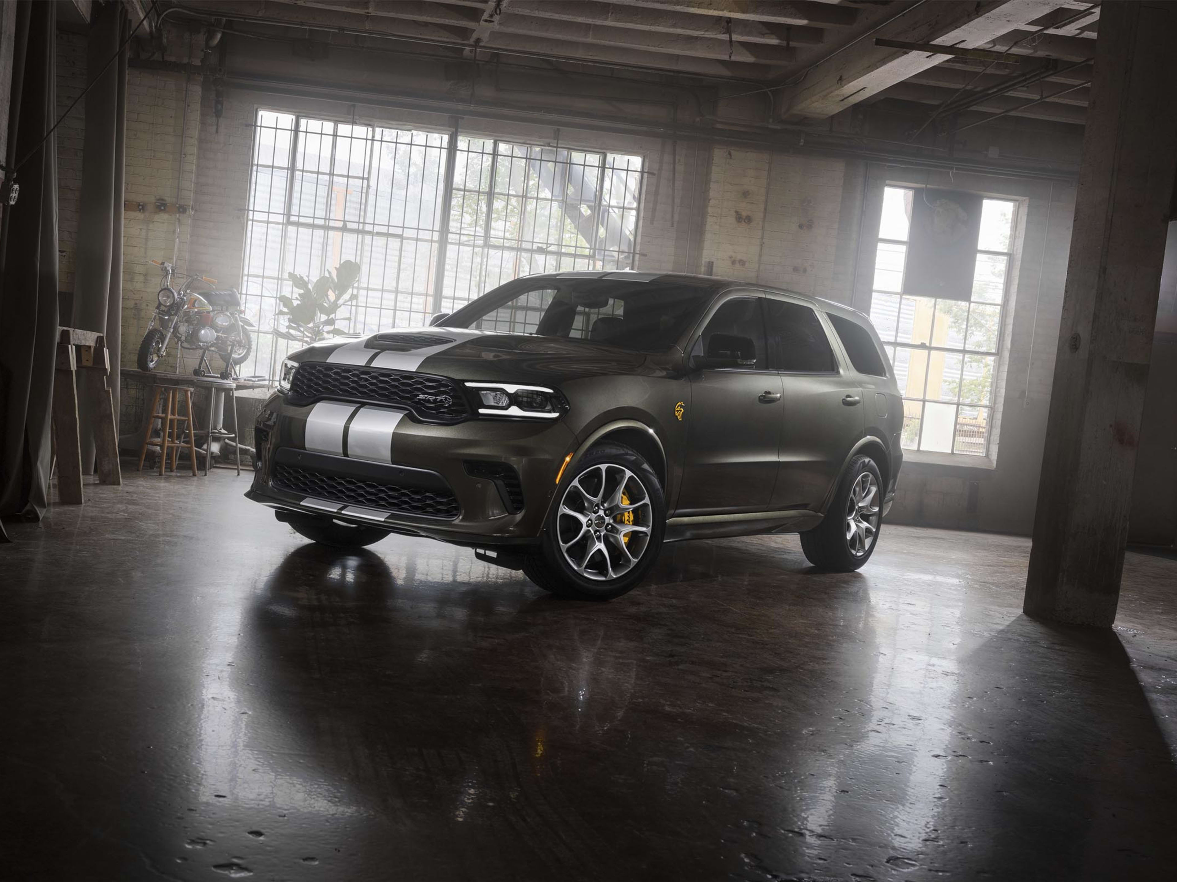 Dodge Wants to Pump You Up with the Return of the Durango Hellcat ...