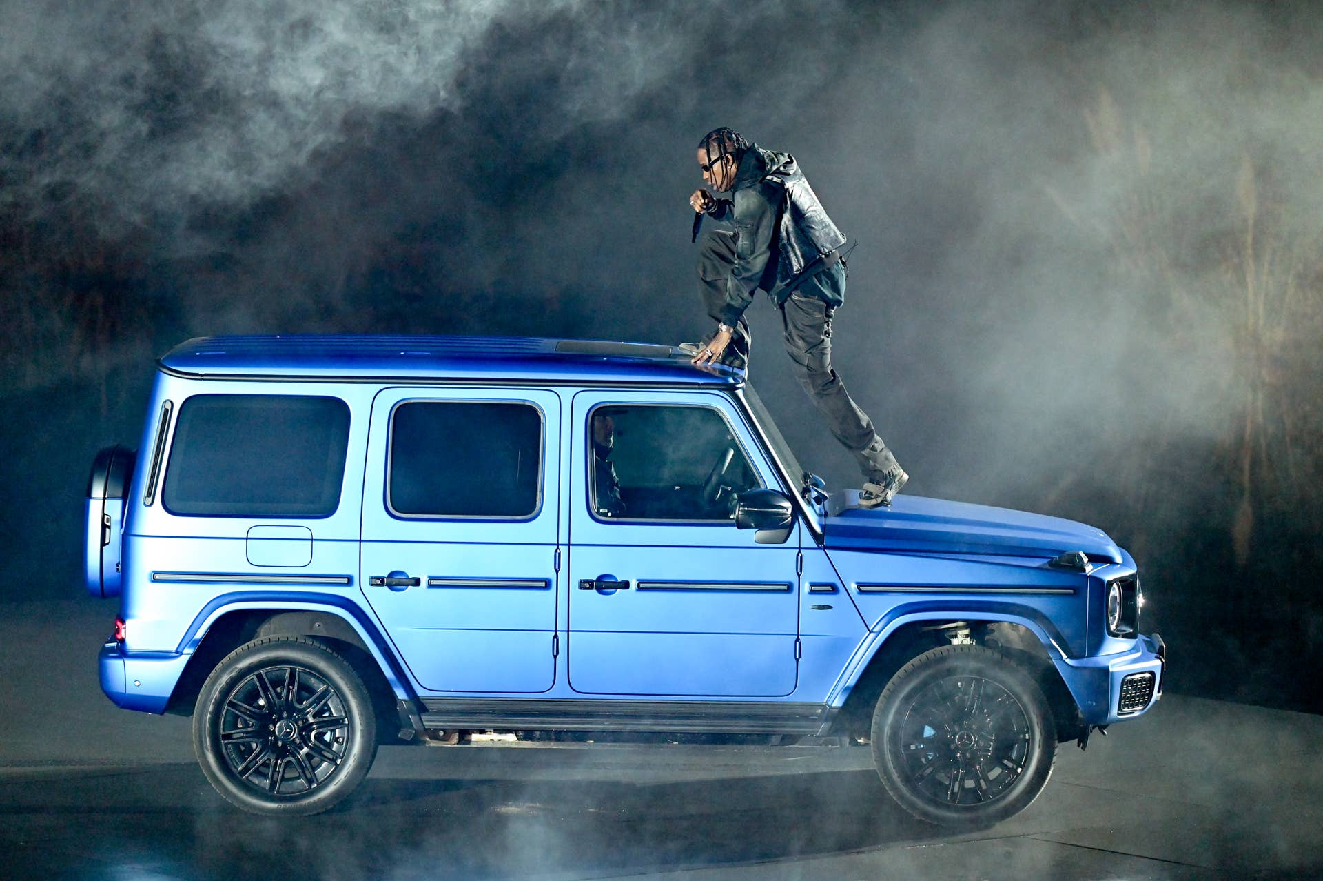 How Mercedes-Benz Turned a Military Vehicle into a Celebrity Fashion ...