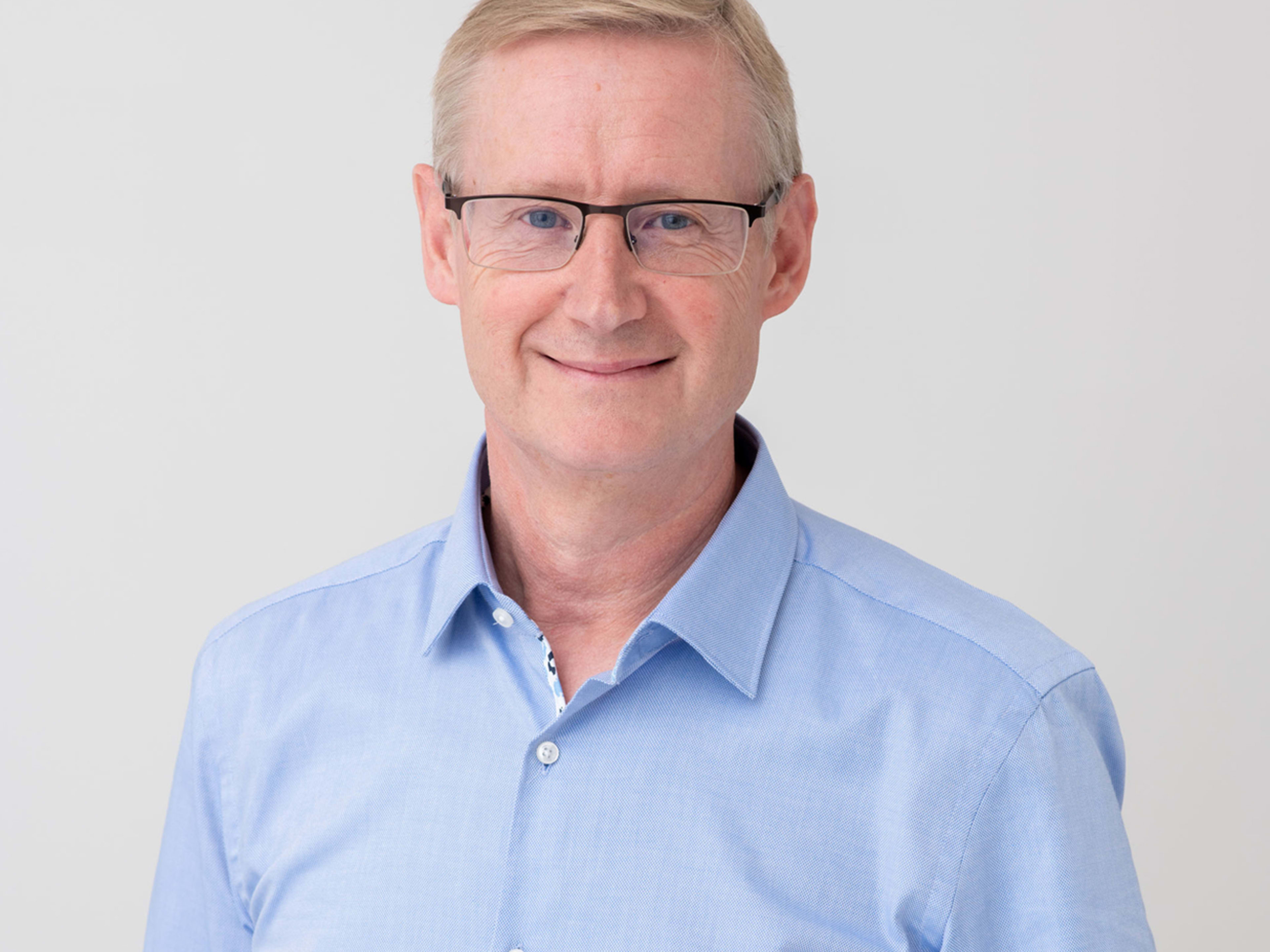 Jaguar Land Rover CEO Adrian Mardell steps down - Autoblog