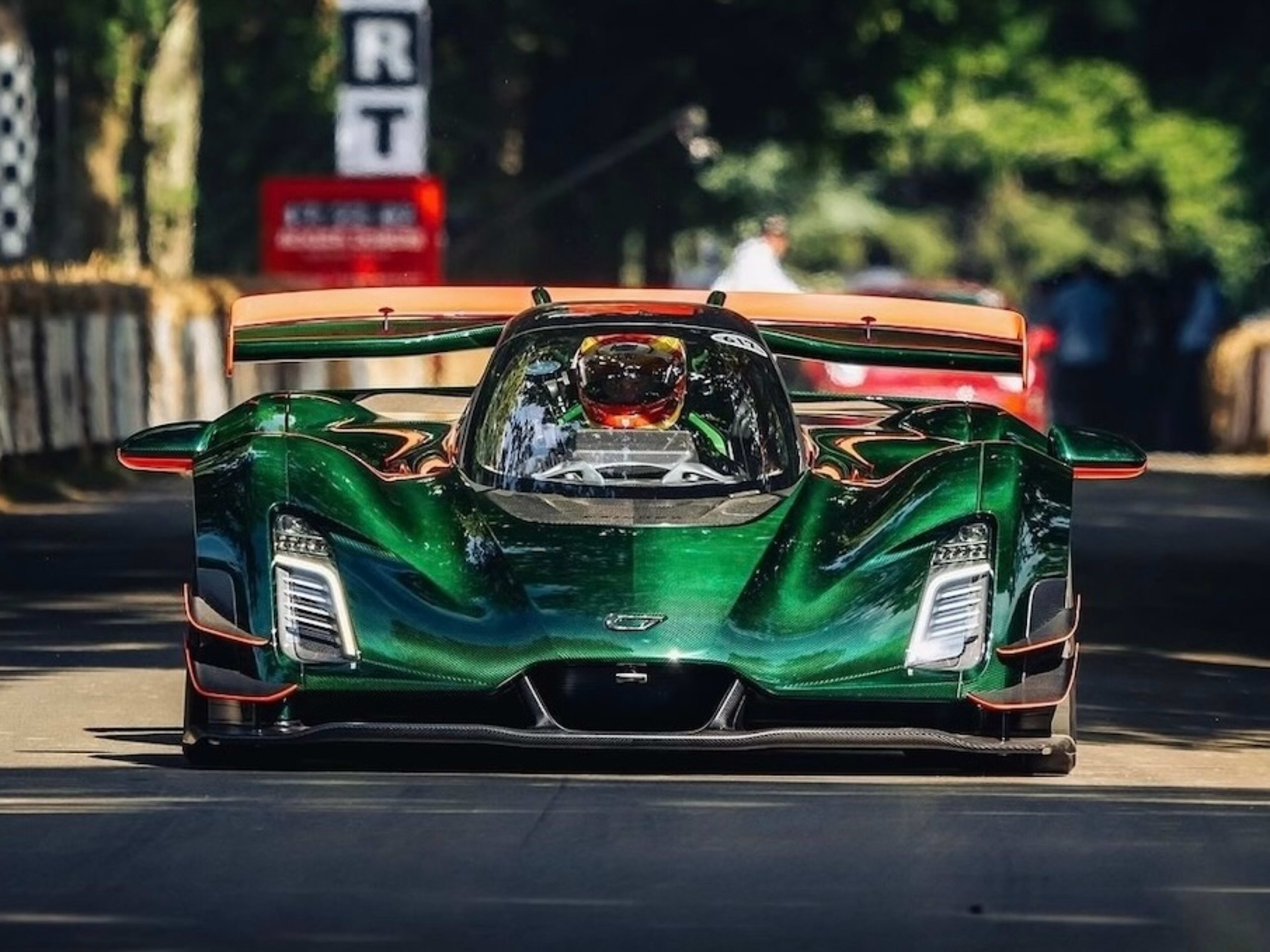 3 Reasons Why Hypercar Makers Should Worry About Czinger’s 21C - Autoblog